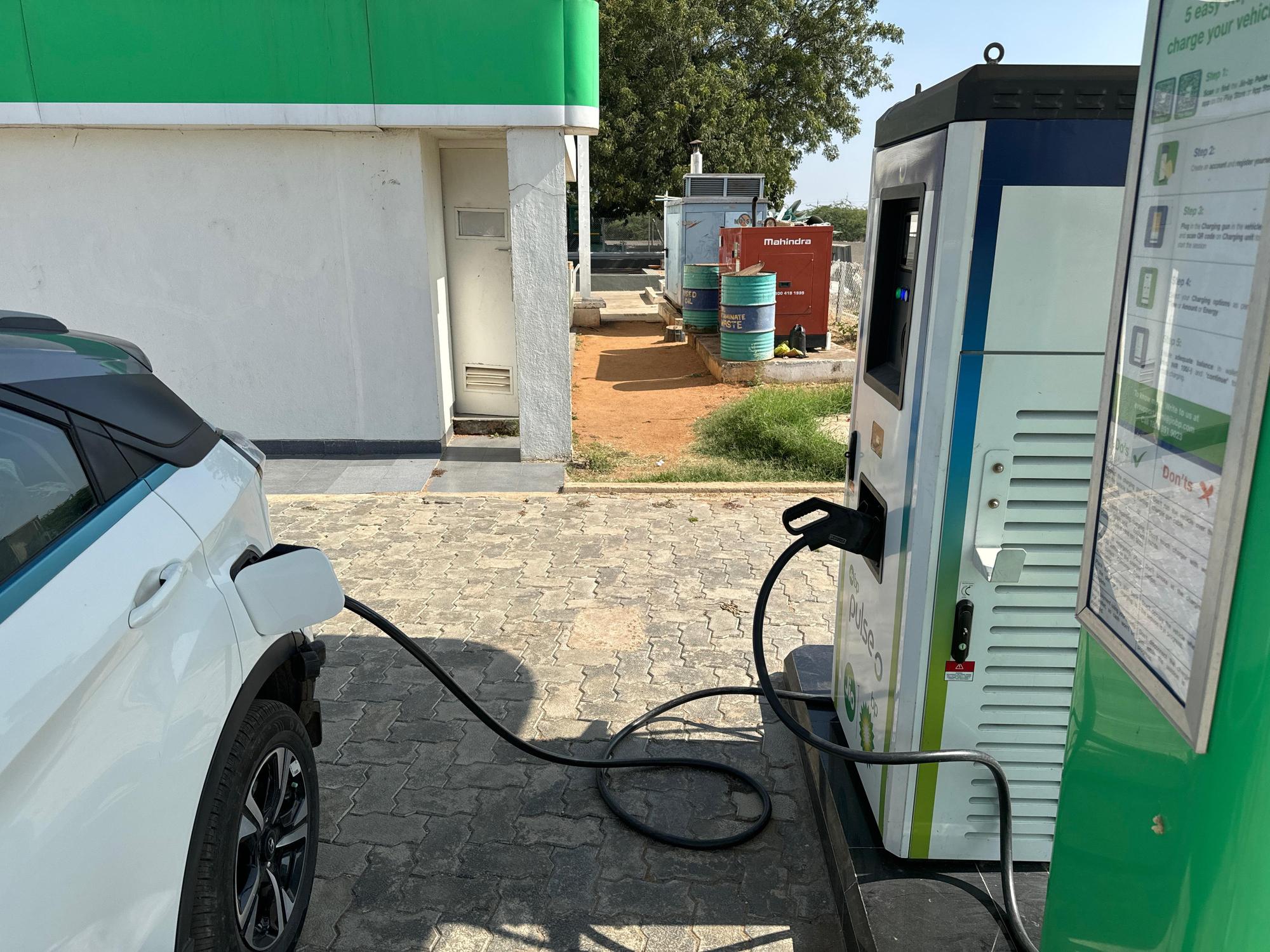 Jio-Bp Mobility Station, illakal-60kW | Herur, KA | EV Station