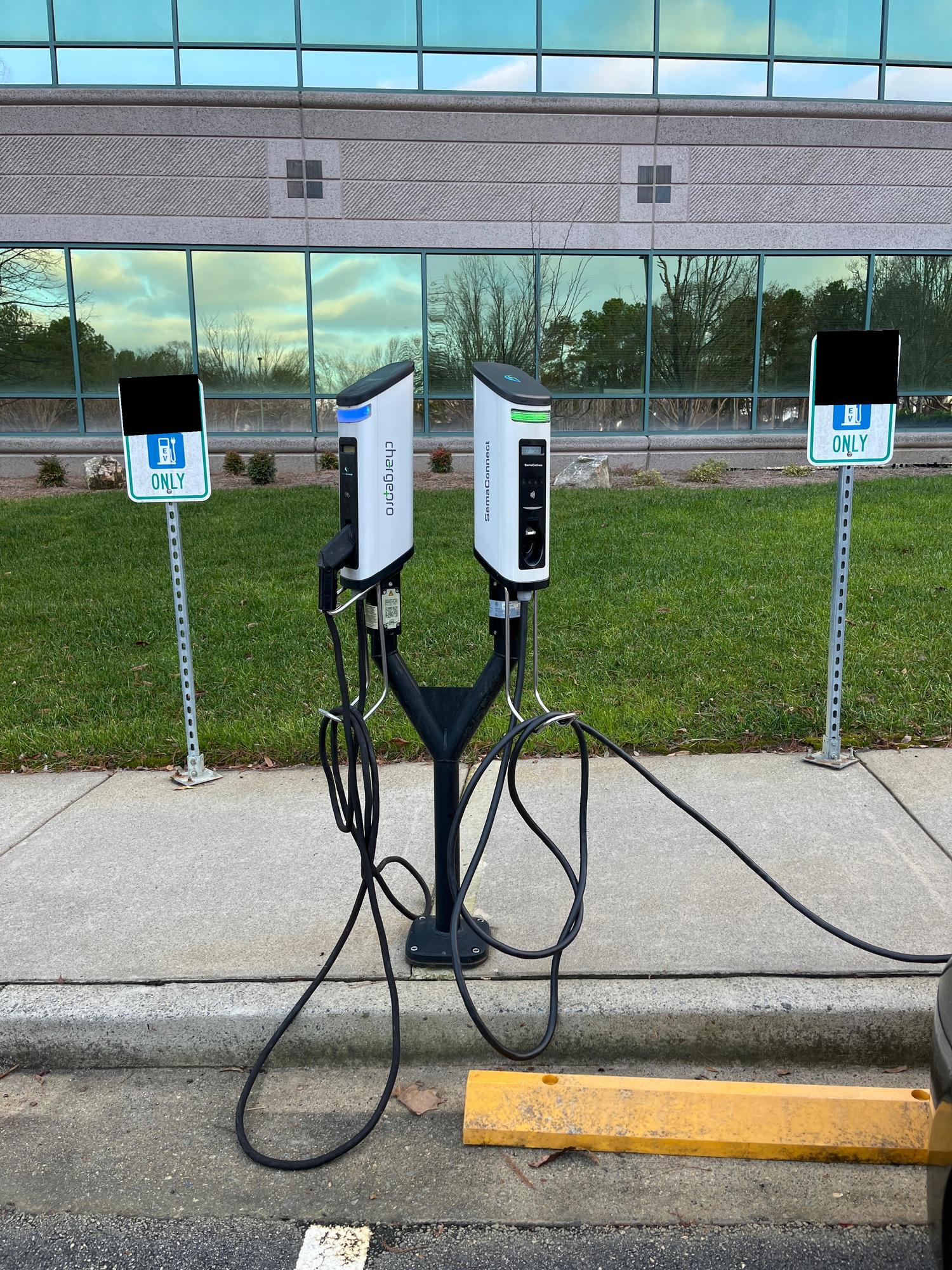 Randstad | Johns Creek, GA | EV Station