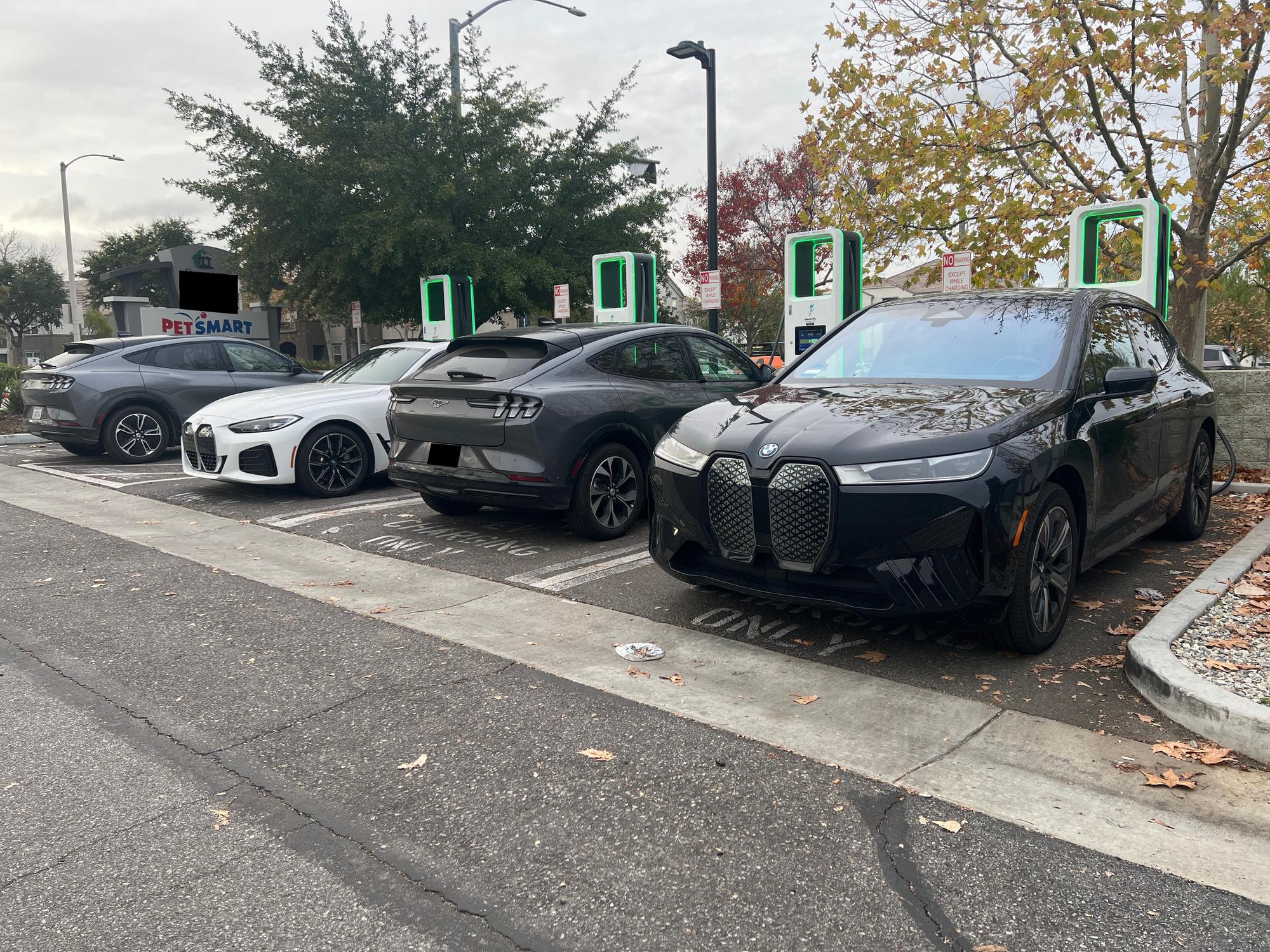Stevenson Ranch Plaza | Stevenson Ranch, CA | EV Station