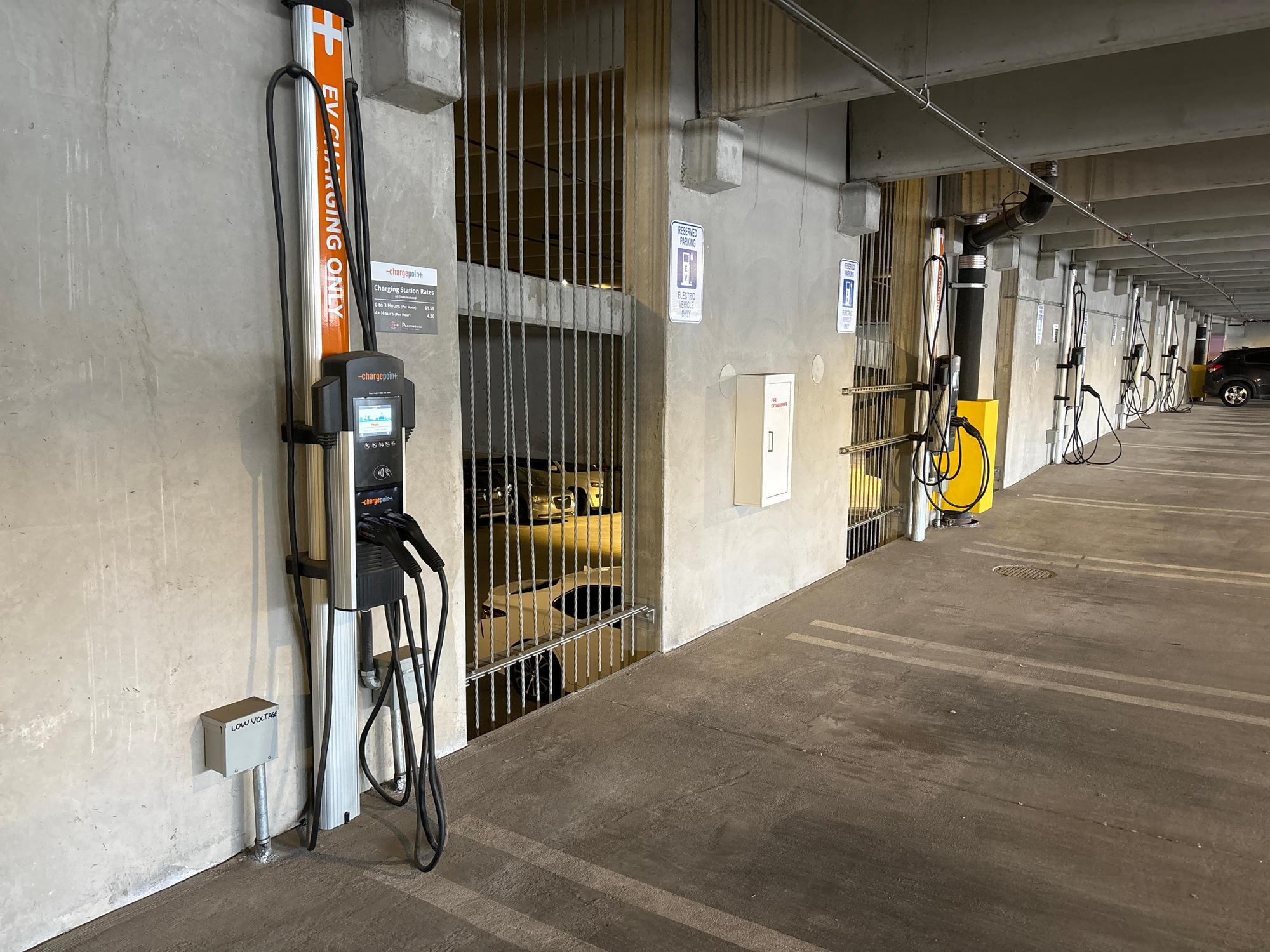 PC GARAGE PC 4 | Phoenix, AZ | EV Station