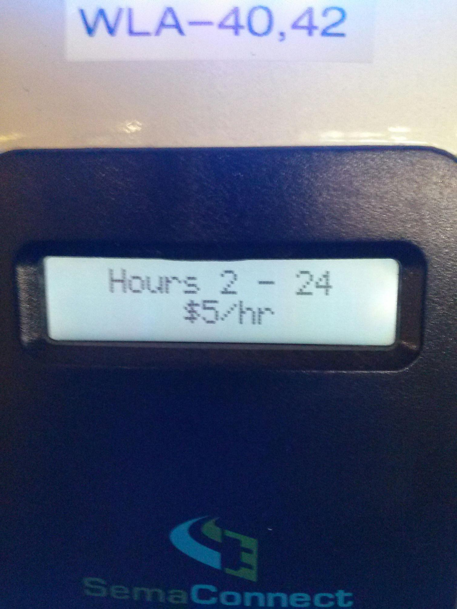 VIAD Tower Parking Garage | Phoenix, AZ | EV Station