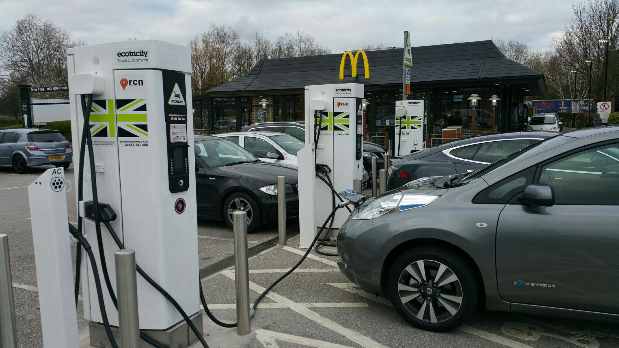 Lymm Services M6 / M56 (1) | Lymm, England | EV Station