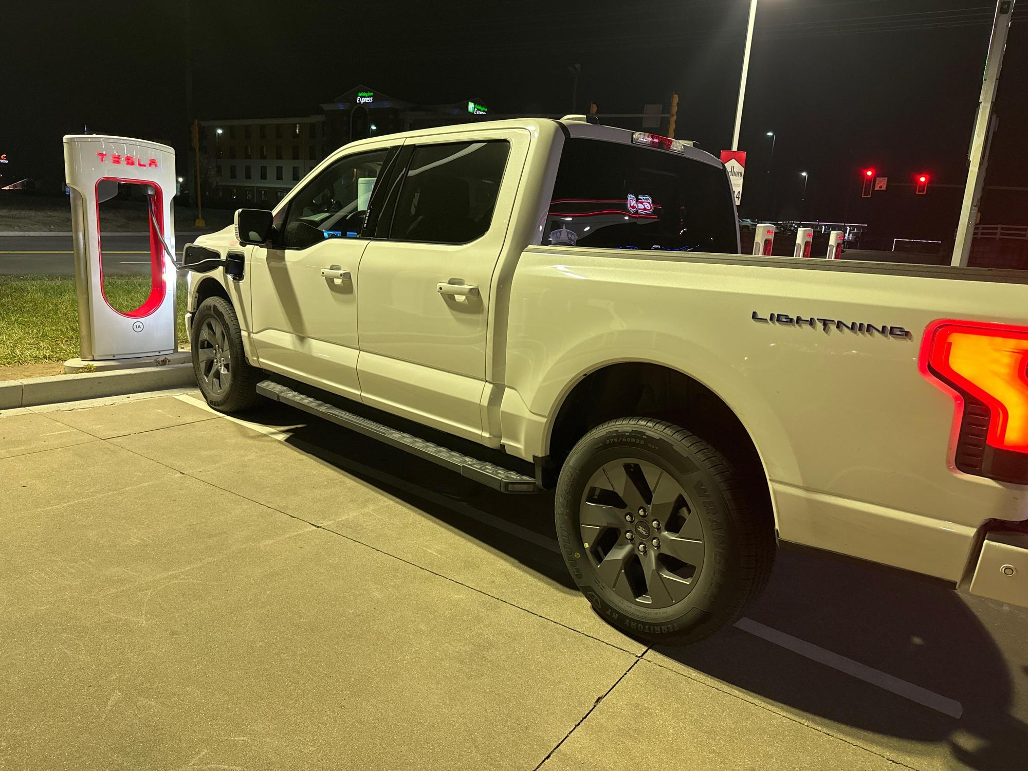 Mach 1 | Marion, IL | EV Station