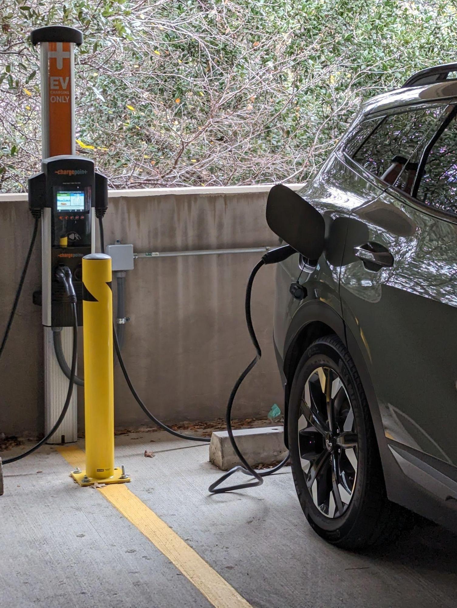 1221 S MoPac Expy Building | Austin, TX | EV Station