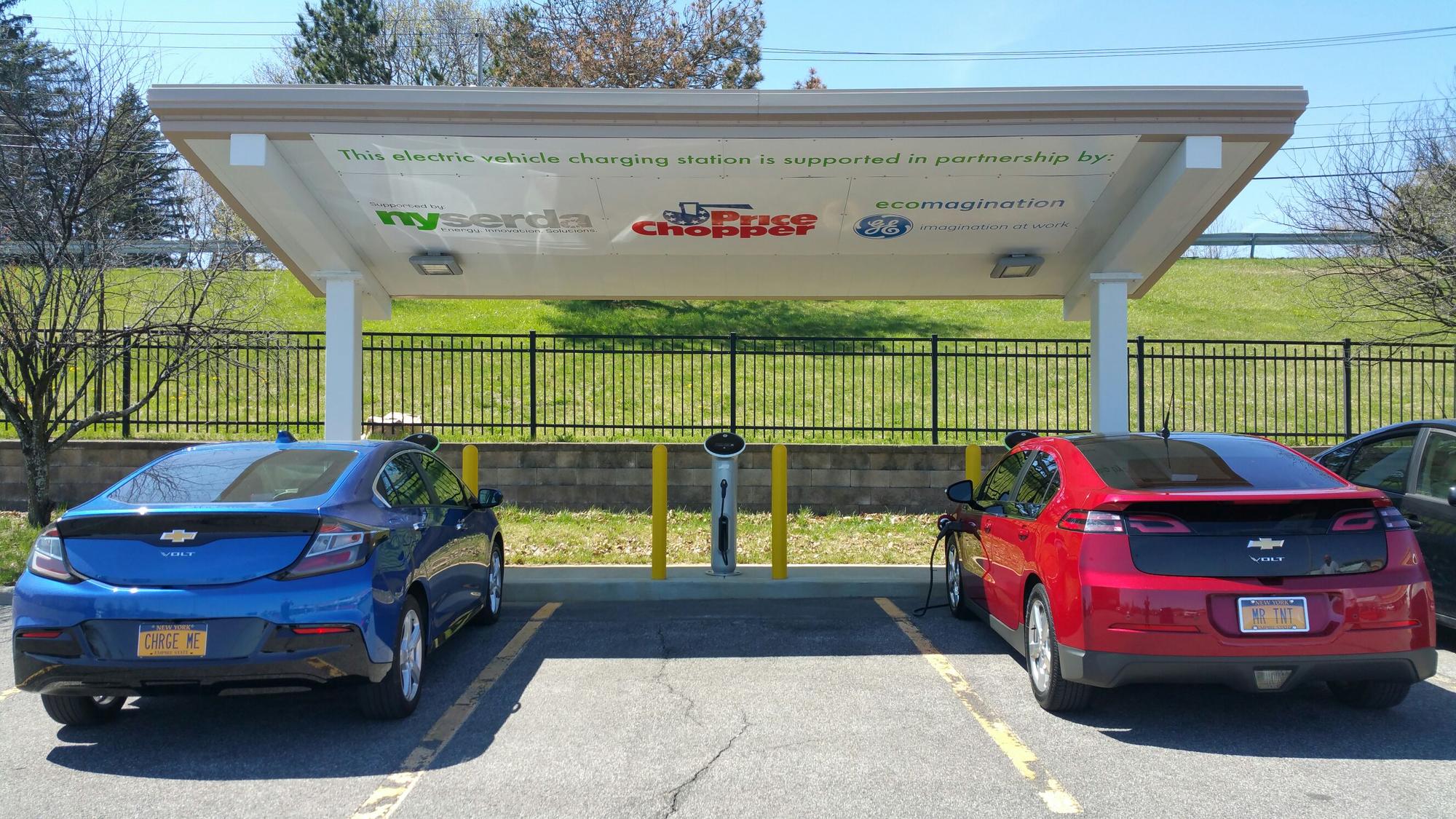 Mohawk Commons | Schenectady, NY | EV Station
