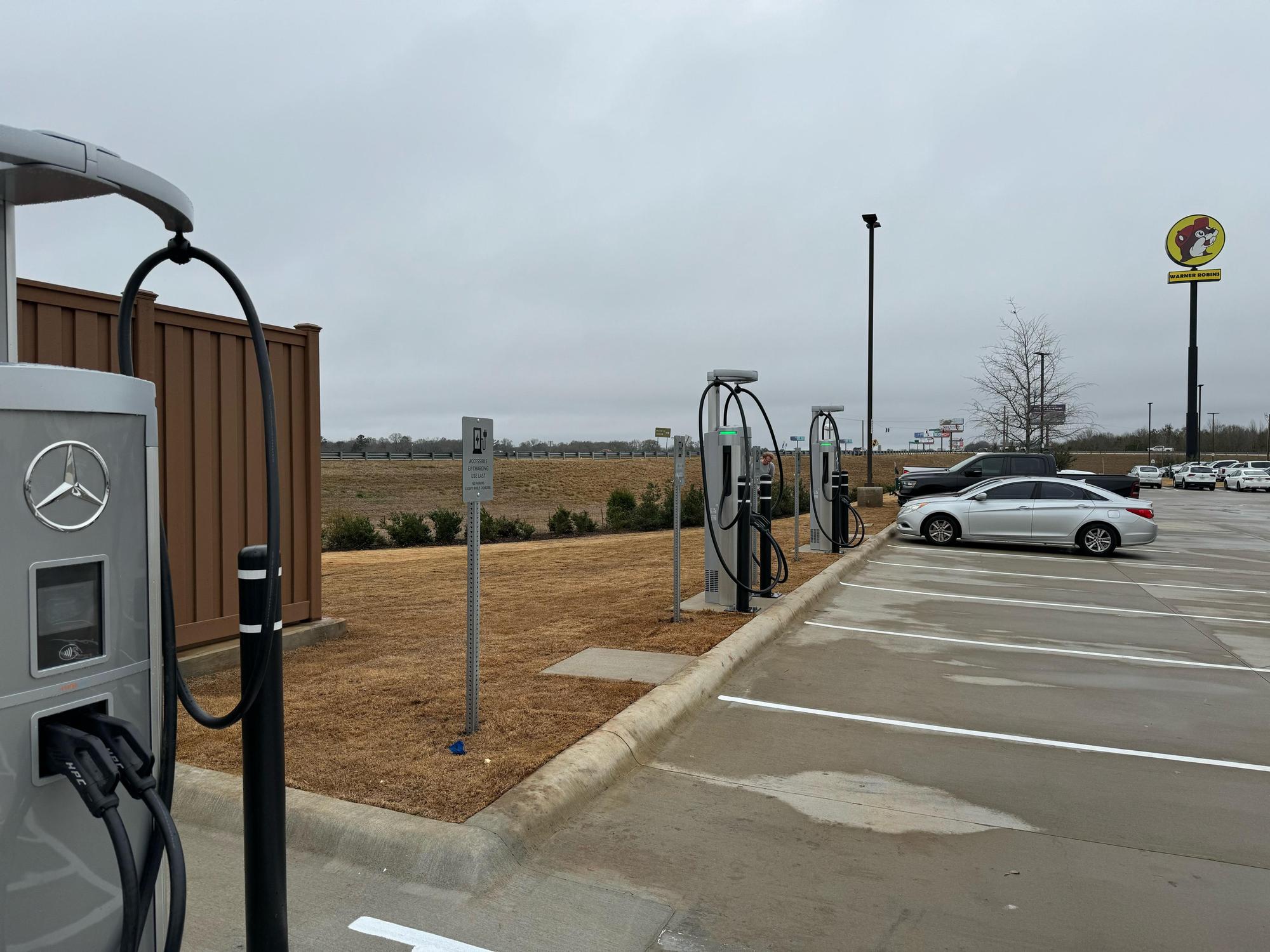Buc-ee's Warner Robins, TX | MB High-Power Charging | Fort Valley, GA ...