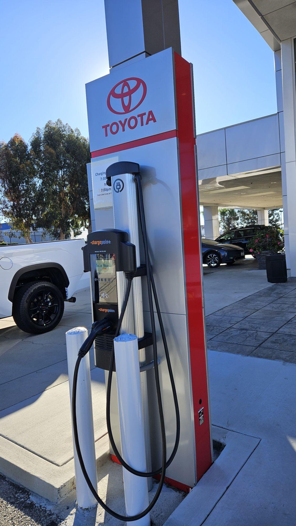Toyota Pasadena | Pasadena, CA | EV Station