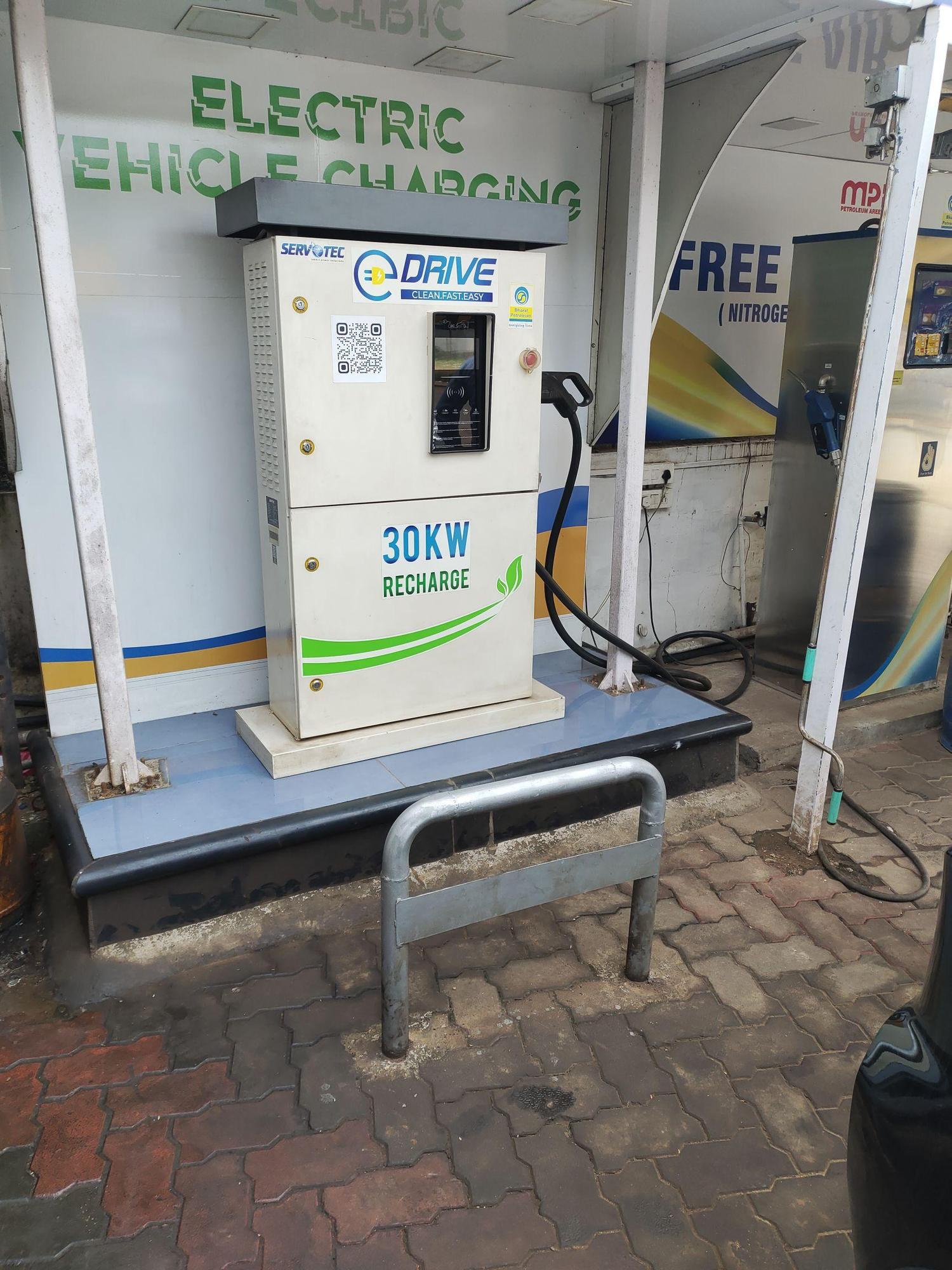 Bpcl Petrol Pump | Areekode, KL | EV Station