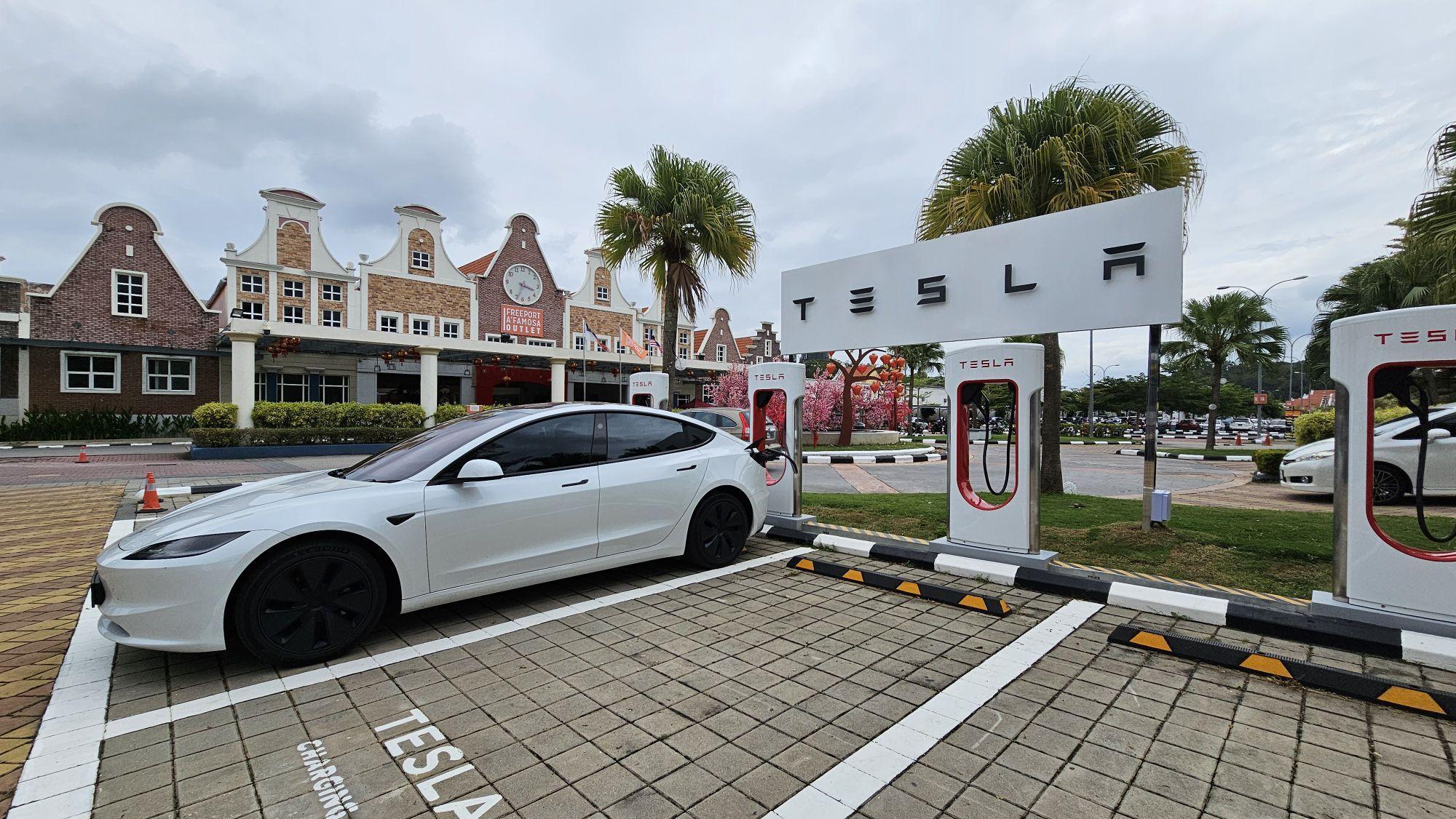 Jalan Kemus / Sempang Ampat | Alor Gajah, Melaka | EV Station