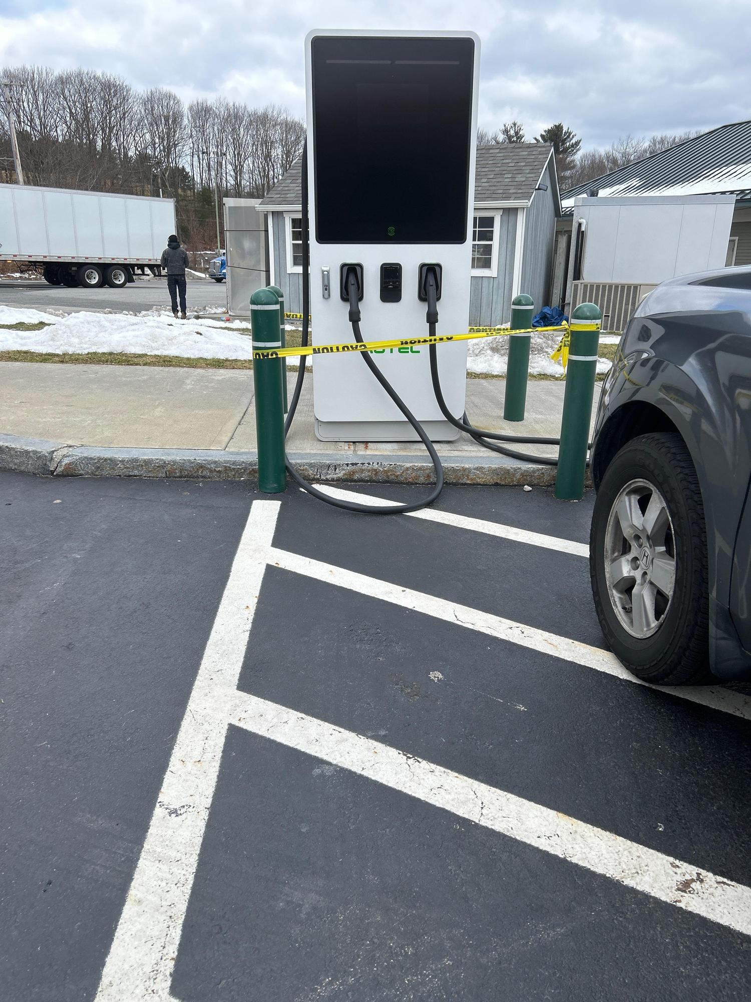 Charlton Service Plaza Westbound | Charlton, MA | EV Station