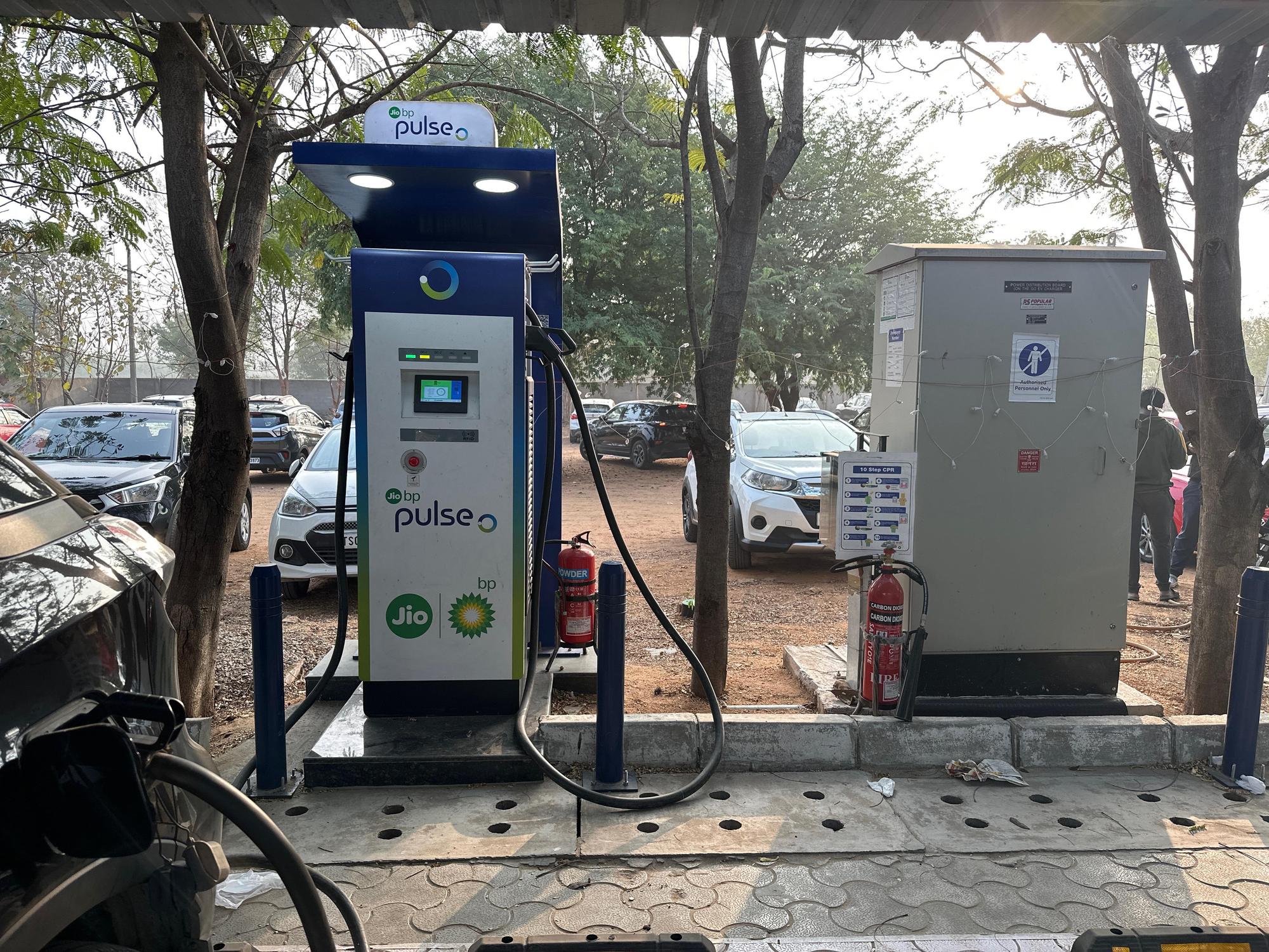 7 MidWay Plaza - 60kW Jio-Bp Pulse | Chityala, TS | EV Station