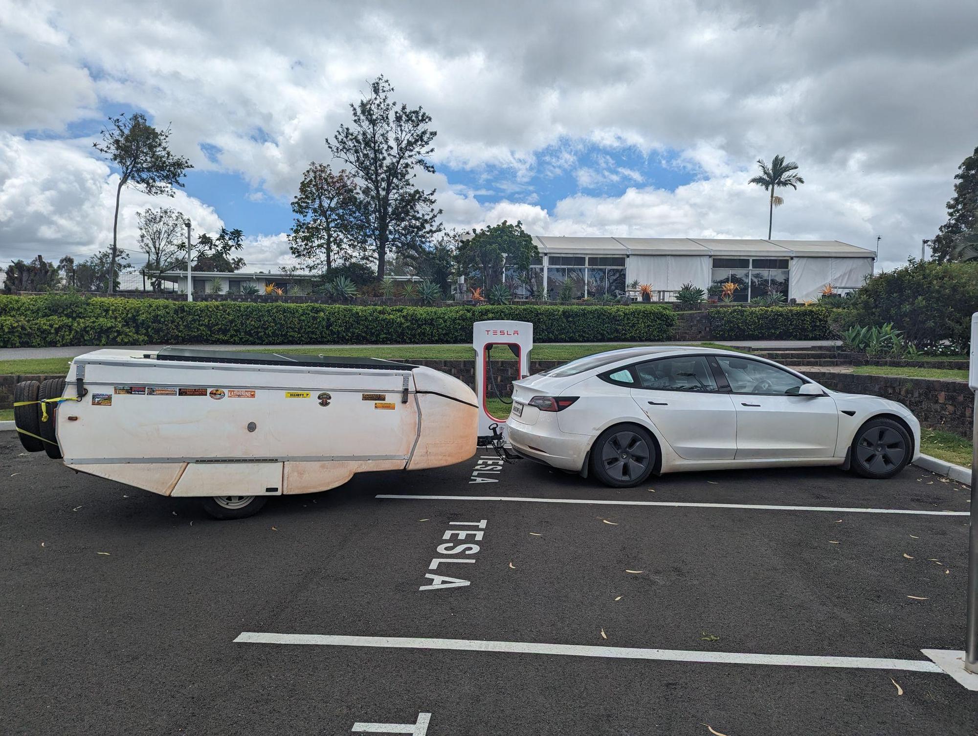 Comfort Hotel Parklands Calliope | Calliope, QLD | EV Station