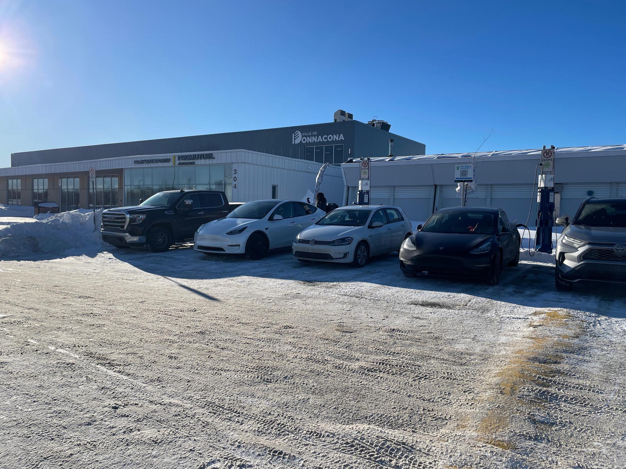 Donnacona Aréna | Donnacona, QC | EV Station