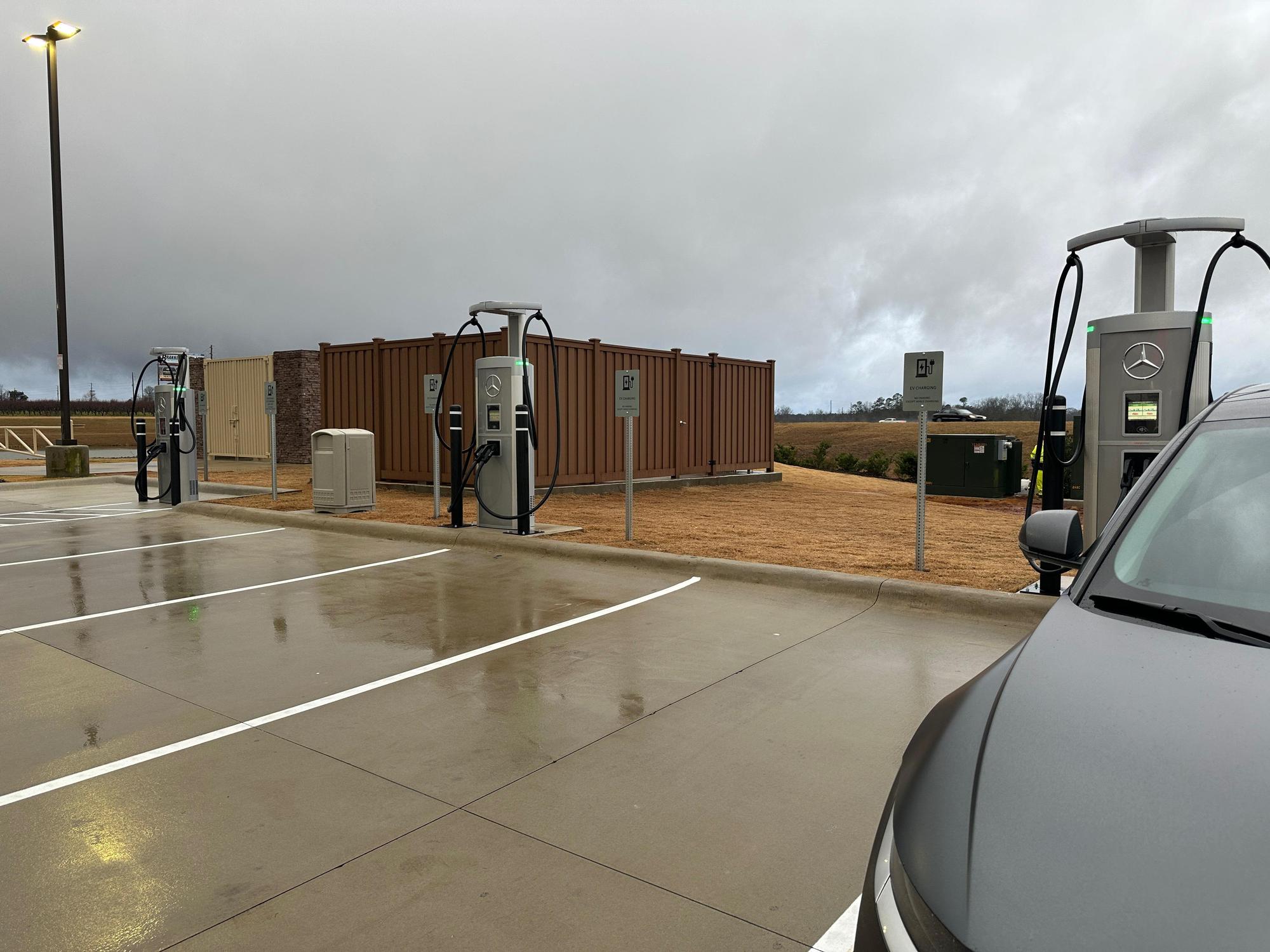 Buc-ee's Warner Robins, TX | MB High-Power Charging | Fort Valley, GA ...