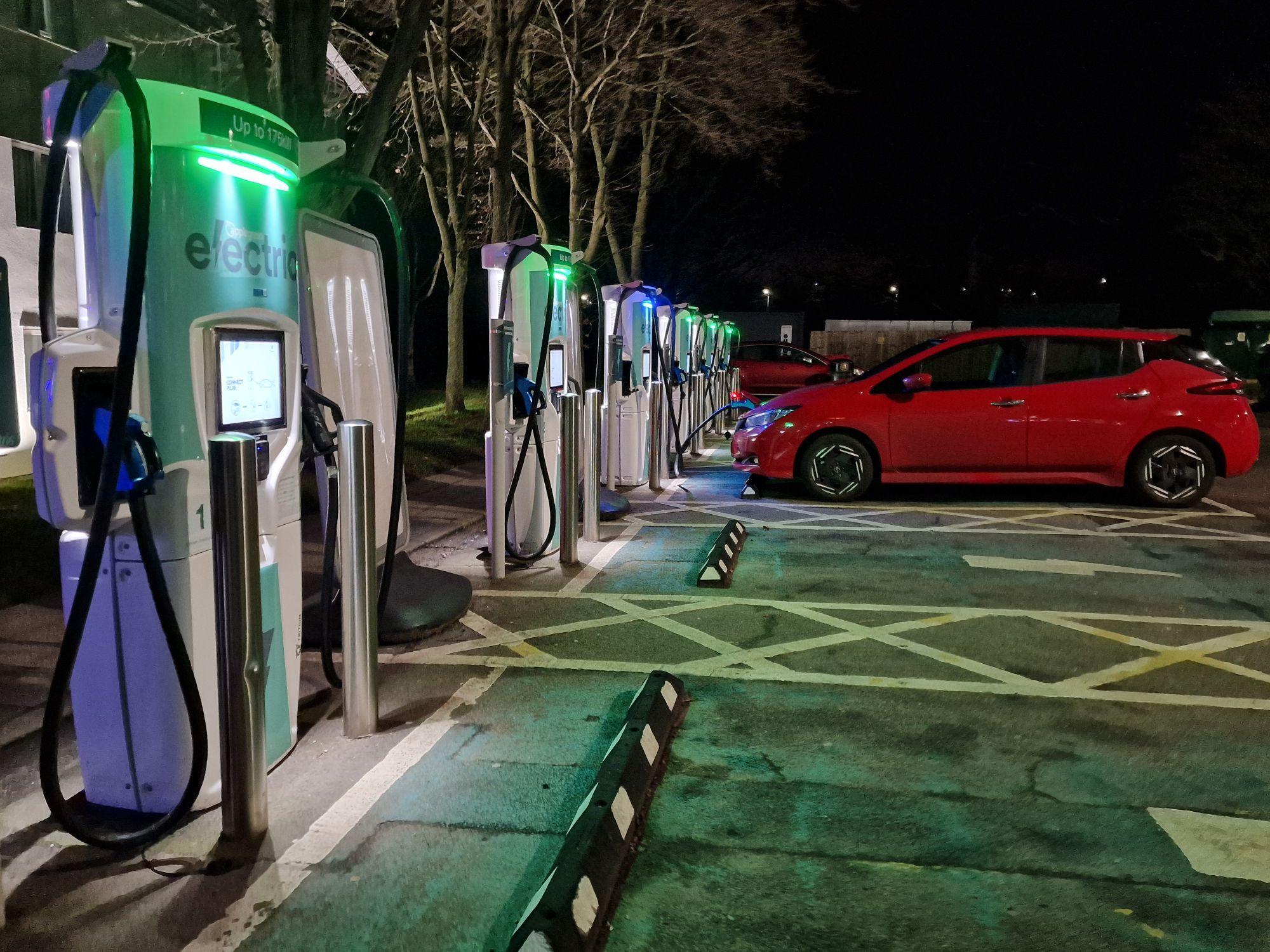 Applegreen Electric South Mimms Services M25 | South Mimms, England | EV Station