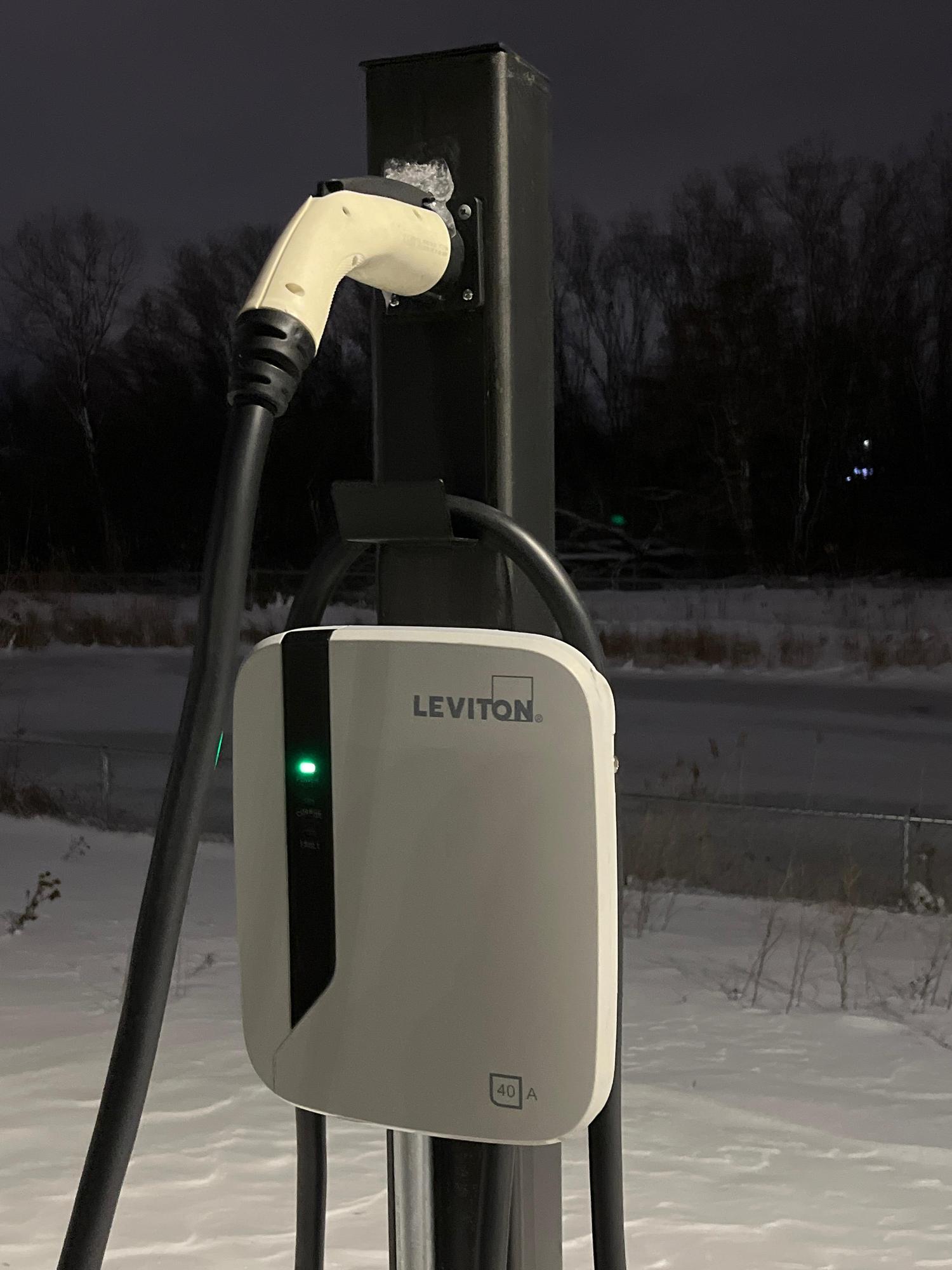 Holiday Inn | Appleton, WI | EV Station