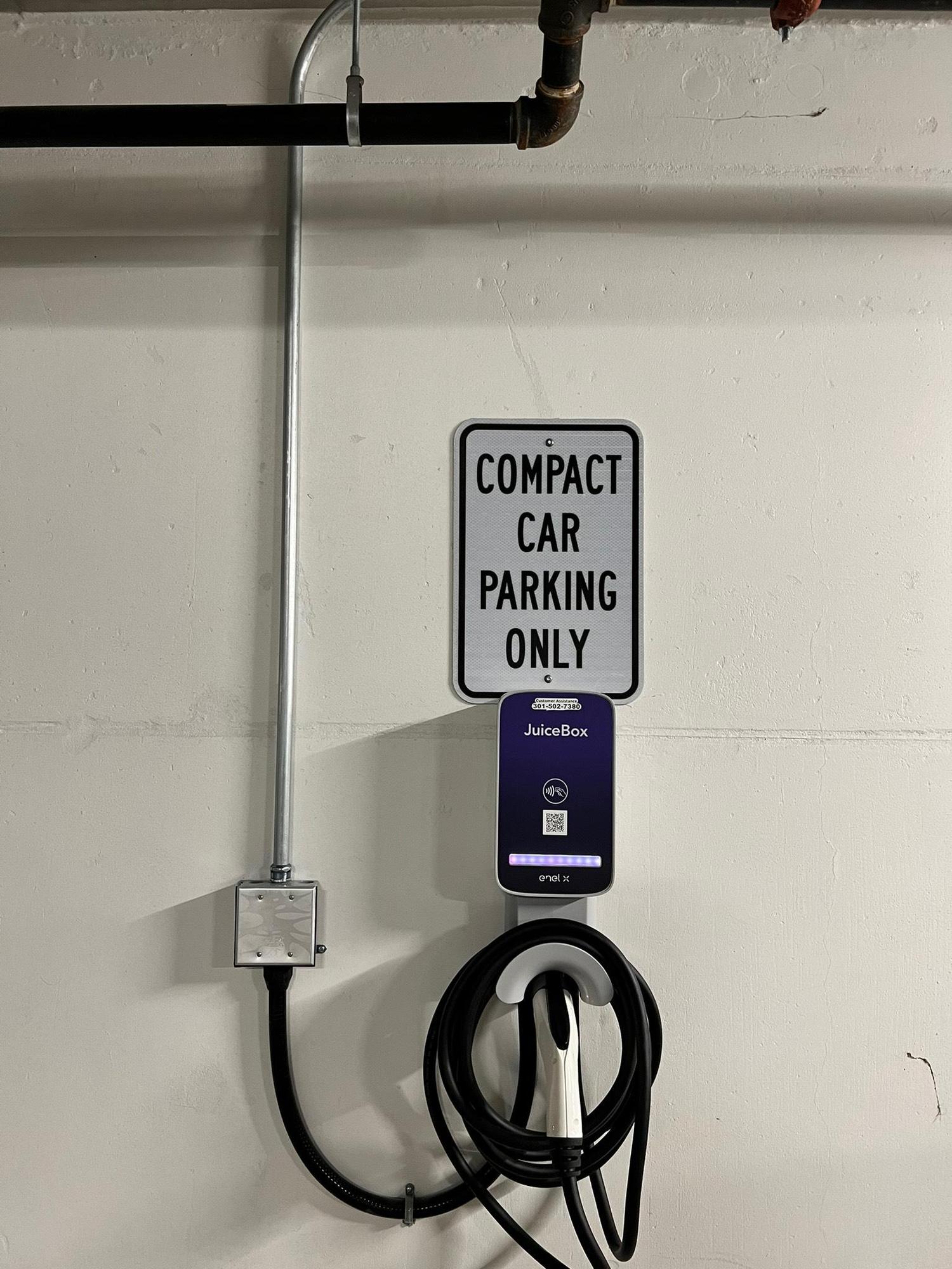 The Earl - Building 1122 (2) | Arlington, VA | EV Station