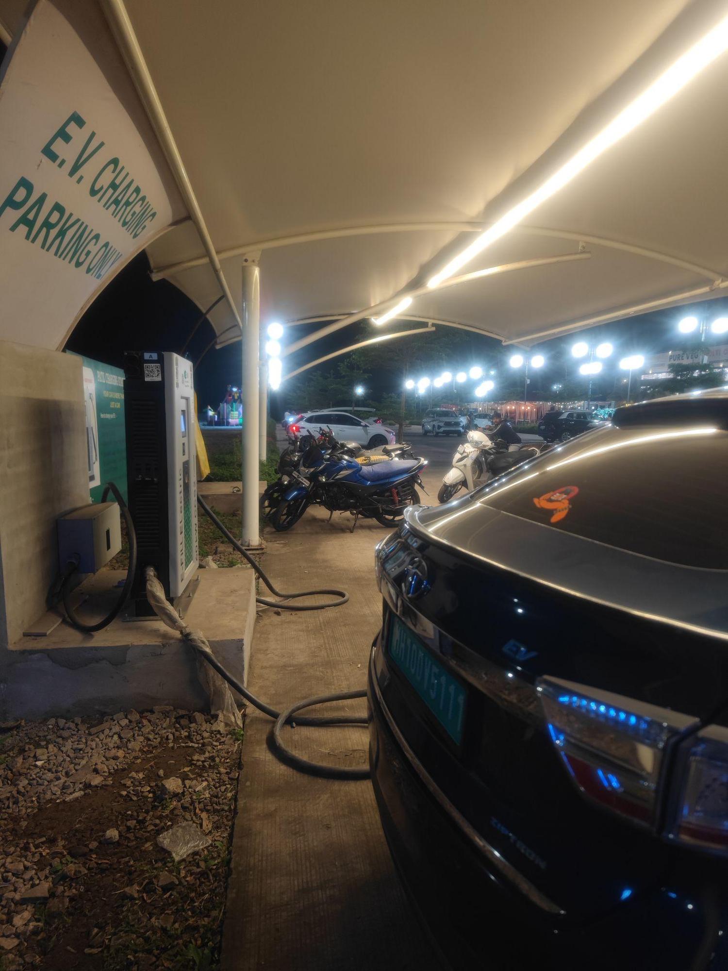 McDonald's Viraj Junction | Koganoli, KA | EV Station