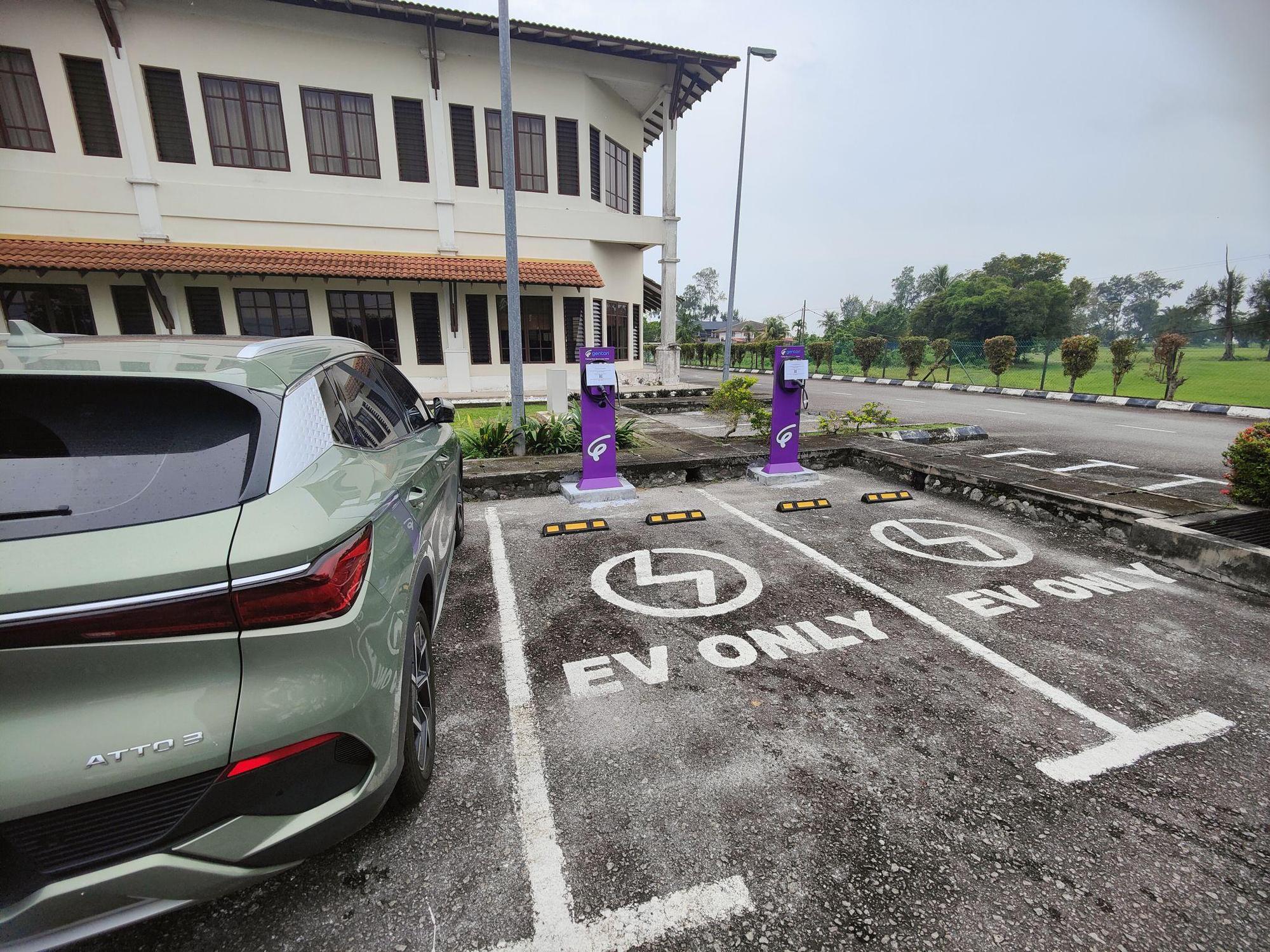 Gentari @ Villea Morib [11kW x2] | Banting, Selangor | EV Station