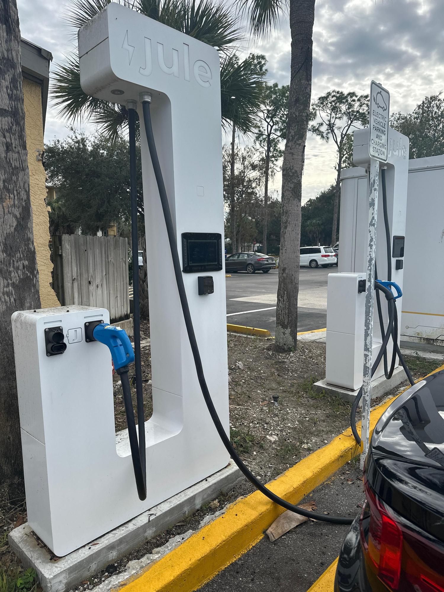 Tollgate Inn Naples | Naples, FL | EV Station