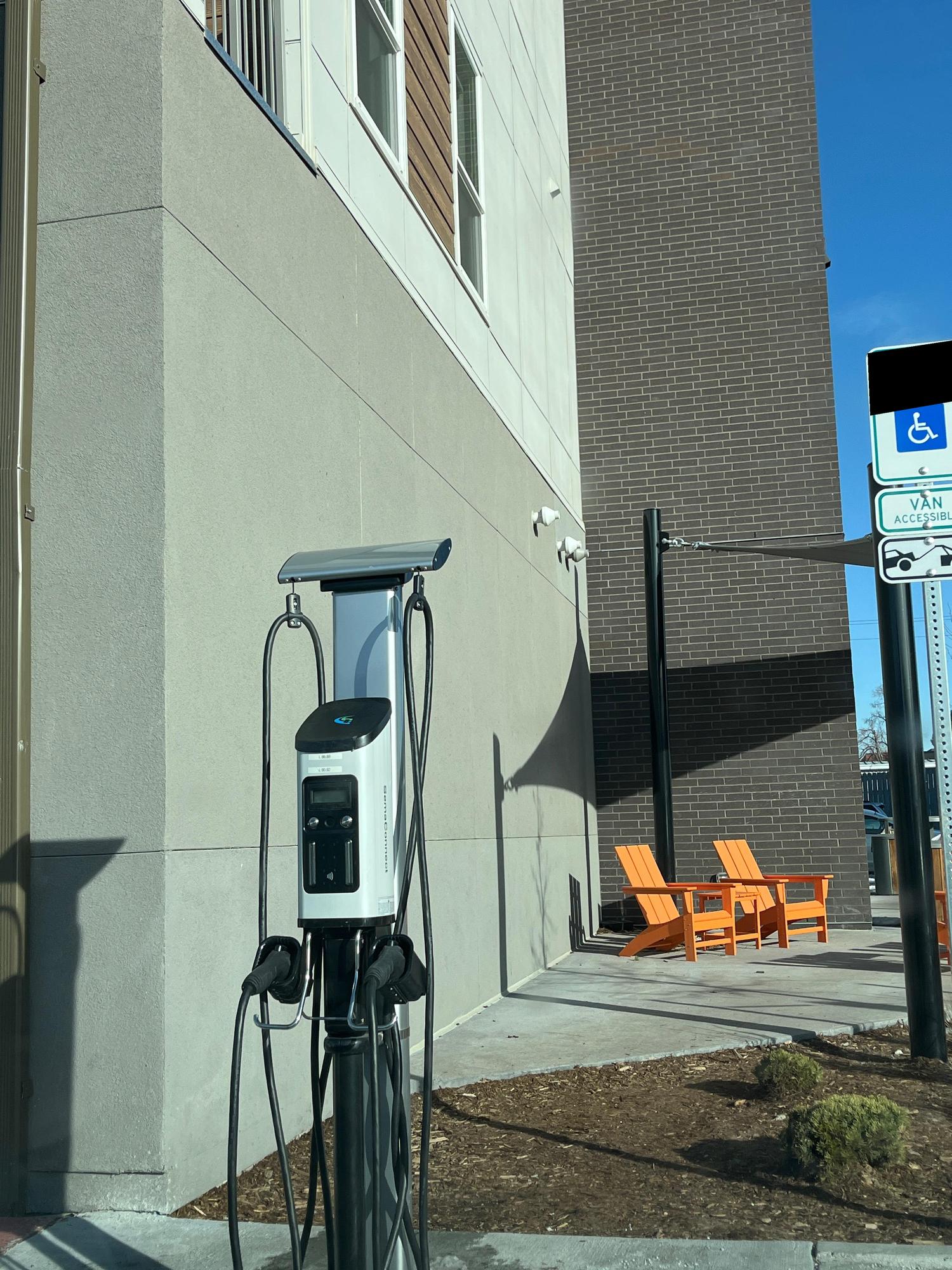 The Hayes | Aurora, CO | EV Station