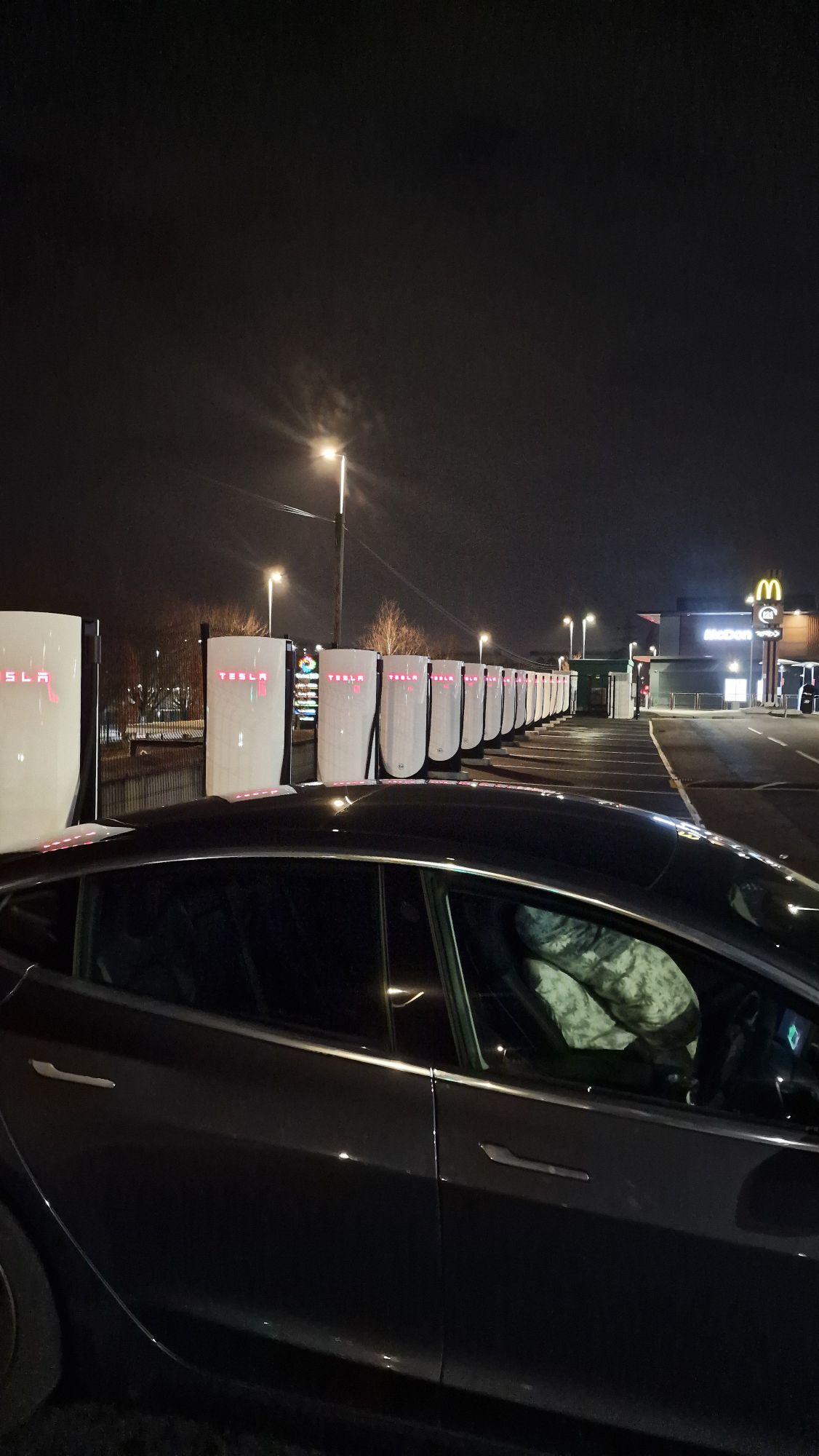 Luton Retail Park | Gipsy Ln, Luton, LU1 3JH, UK | EV Station