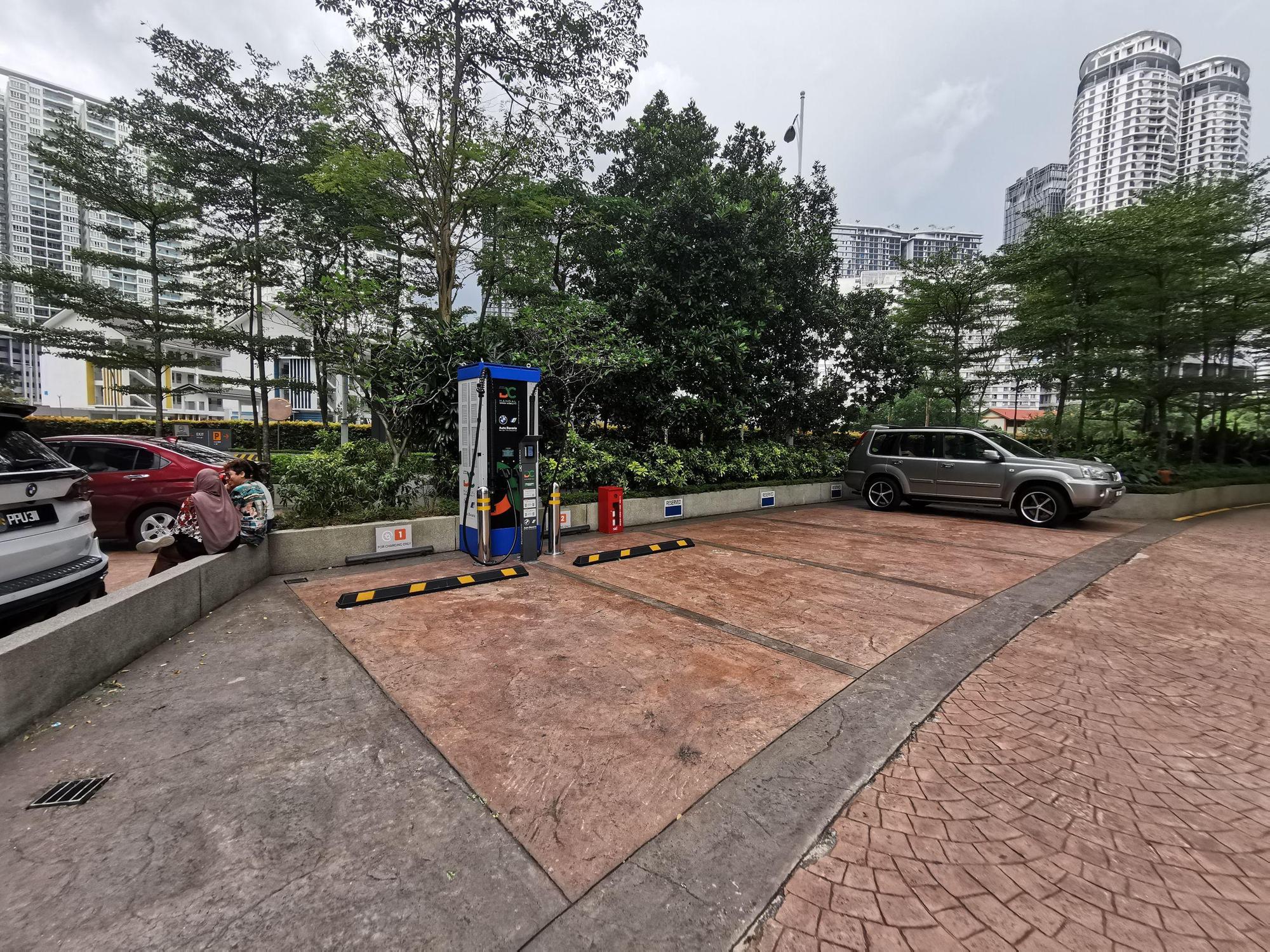 Bangsar South The Vertical (Lazada HQ) by DC Handal [100 kW | 2 DCs ...