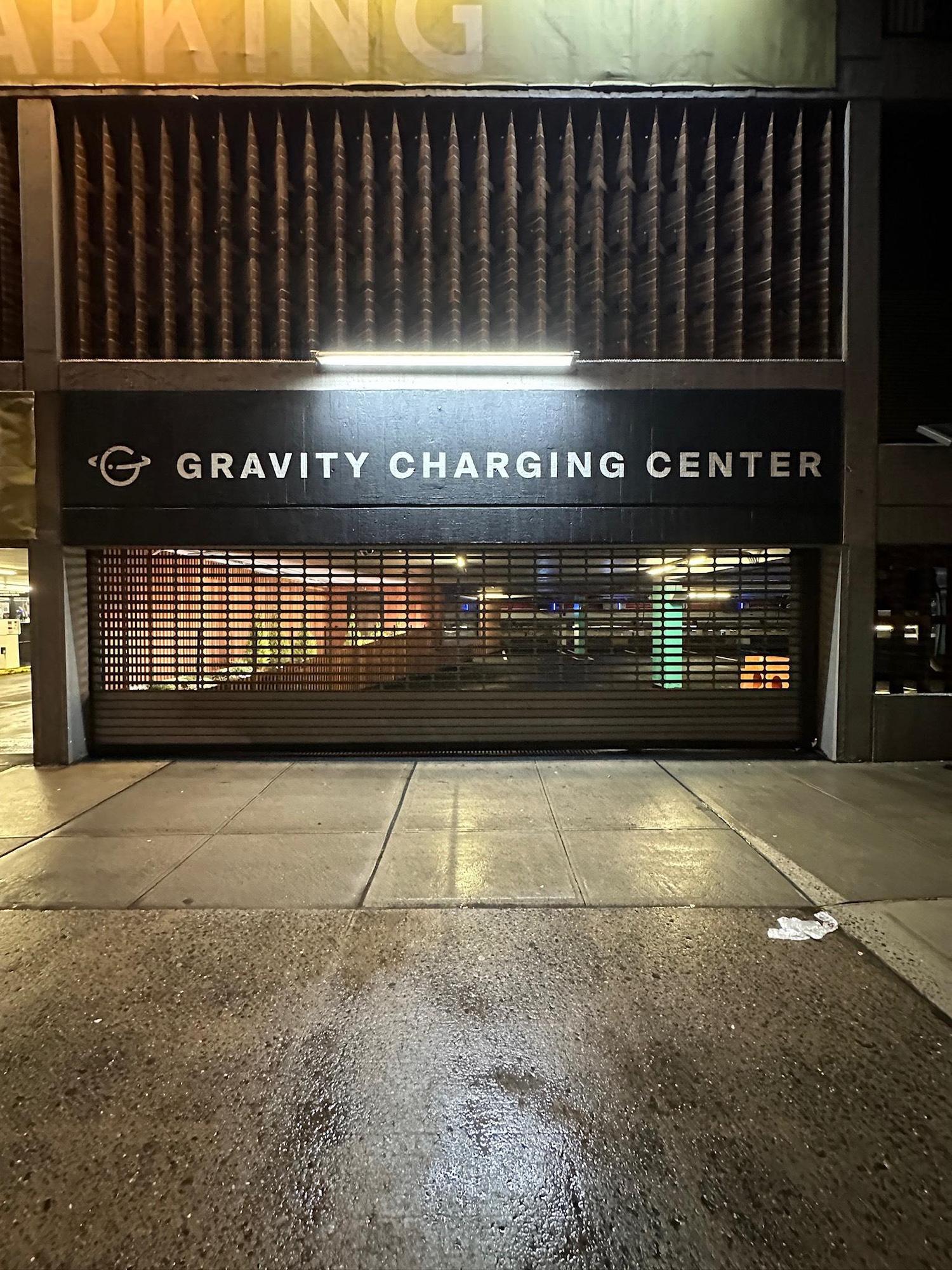 Manhattan Plaza - Gravity Center | New York, NY | EV Station