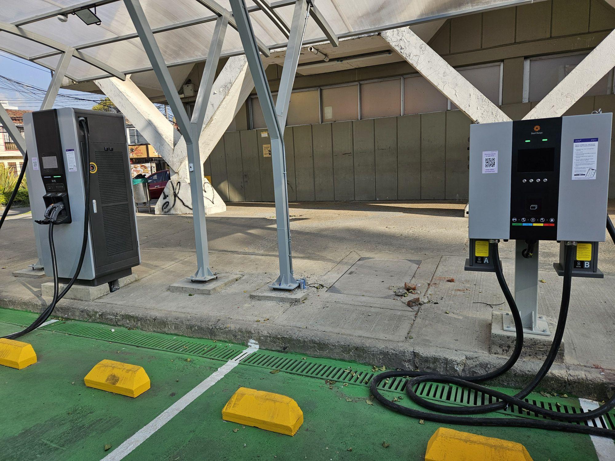 Éxito Modelia | Bogotá, Bogotá | EV Station