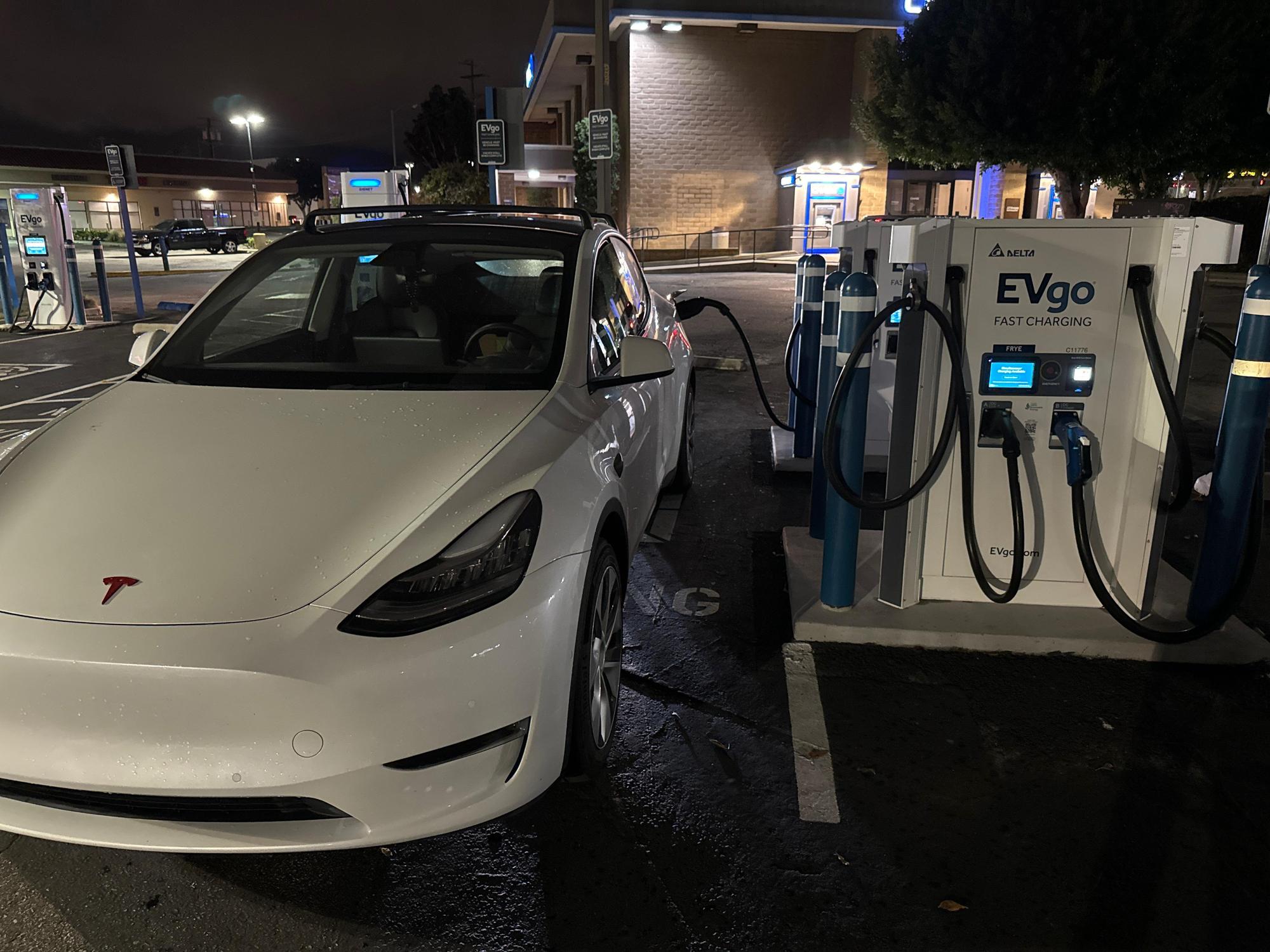 North Point Center - Chase Bank | Torrance, CA | EV Station
