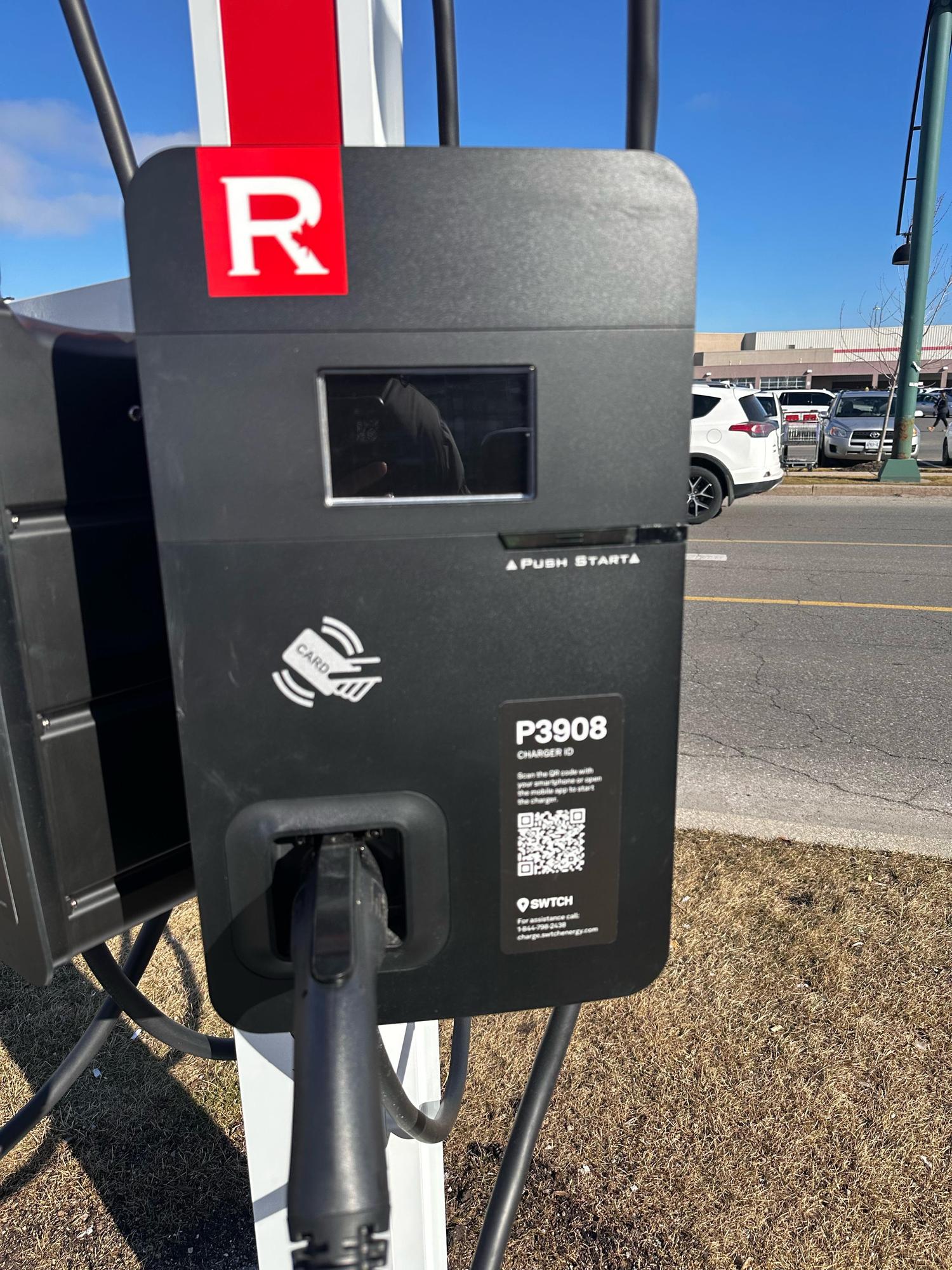 RioCan Colossus Centre of Woodbridge | Vaughan, ON | EV Station