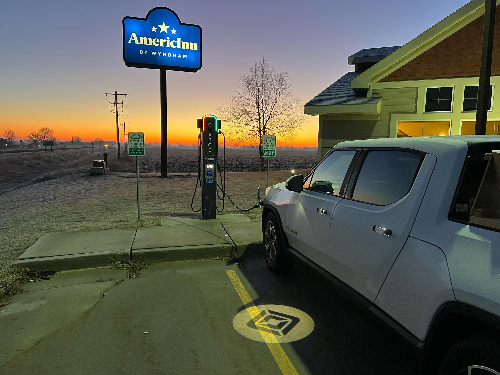 AmericInn by Wyndham Osage | Osage, IA | EV Station