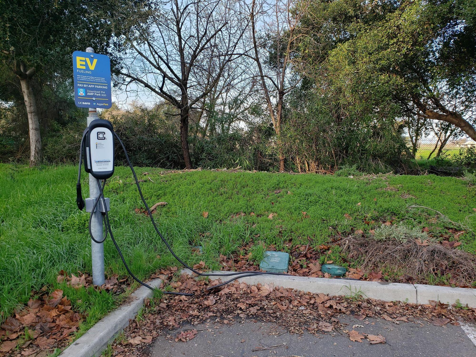 UC Davis - Parking Lot 57 | Davis, CA | EV Station
