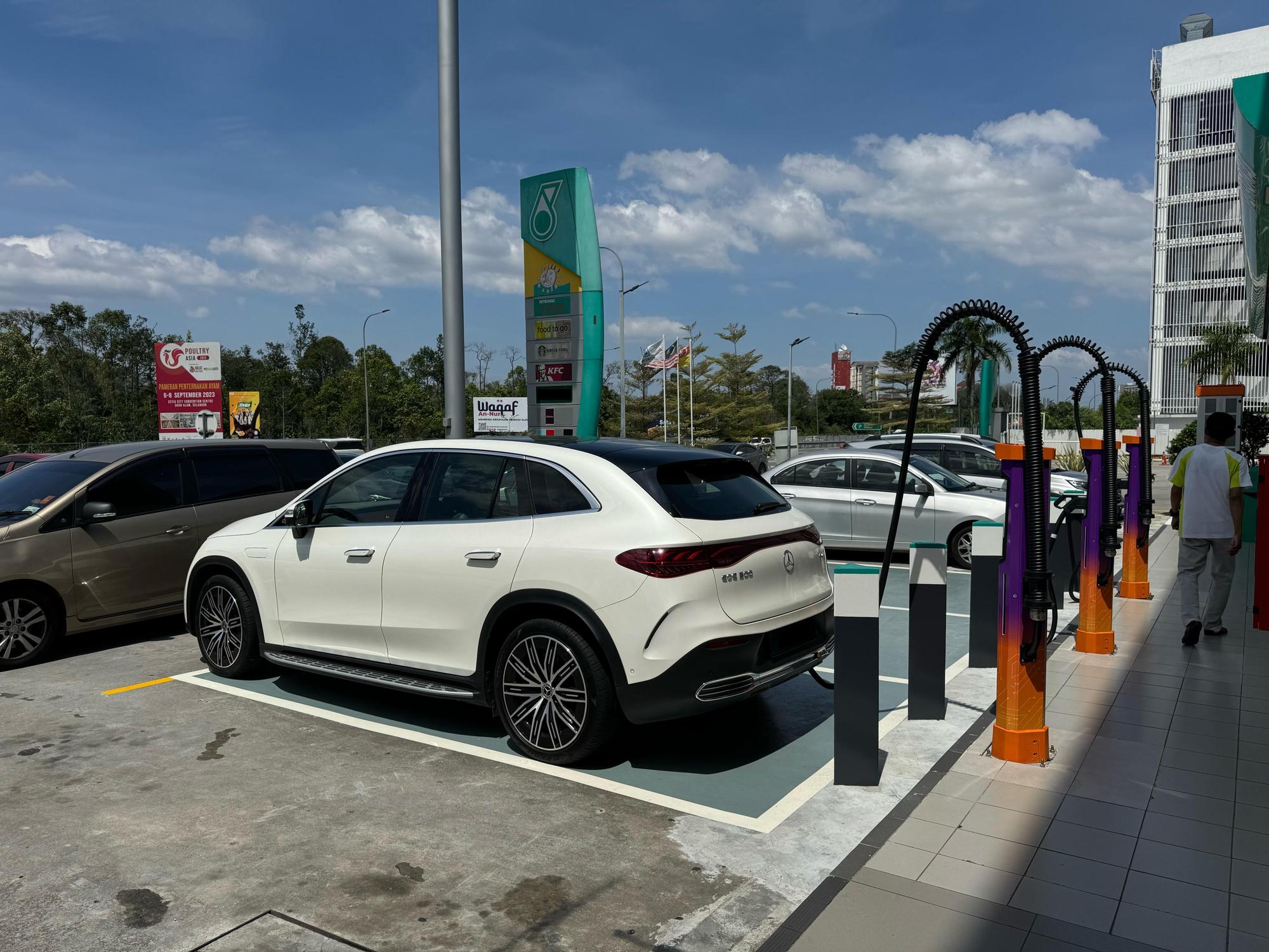 Gentari | PETRONAS Solaris (Putra) Seri Kembangan NSE Southbound [150KW ...