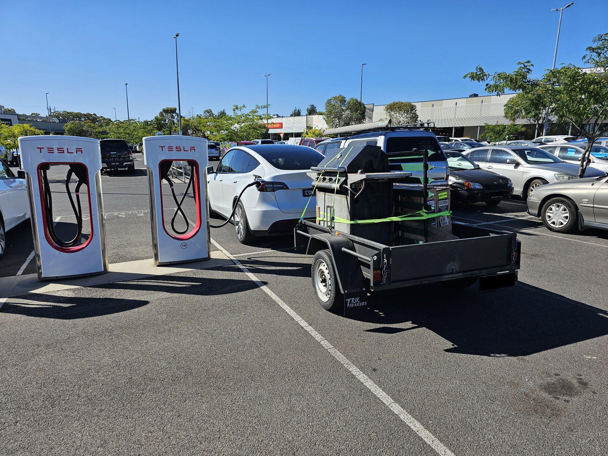 Strath Village Shopping Centre - Woolworths (2) | Kennington, VIC | EV ...