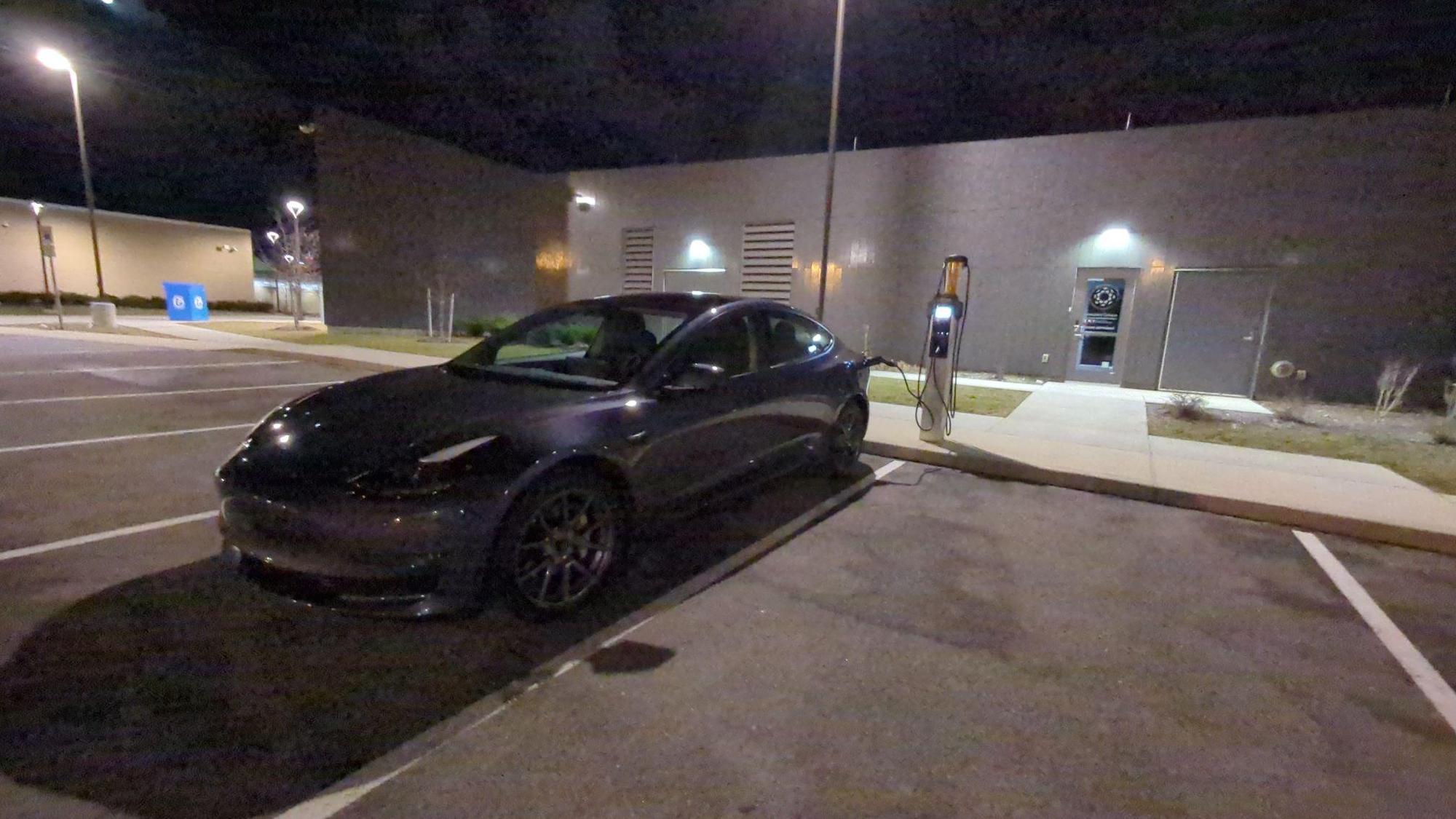 Cleveland Public Library - Woodland Branch | Cleveland, OH | EV Station