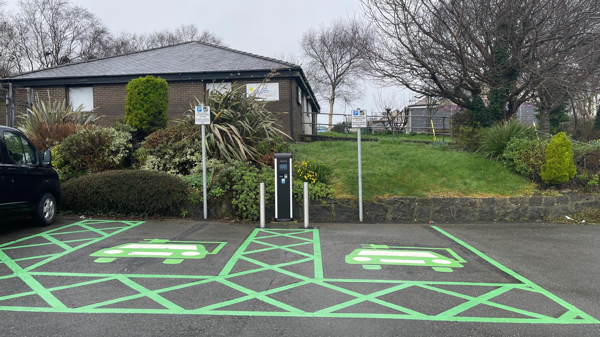 Victoria Road Car Park | 12 Victoria Road, Cemaes Bay LL67 0HR, UK | EV ...