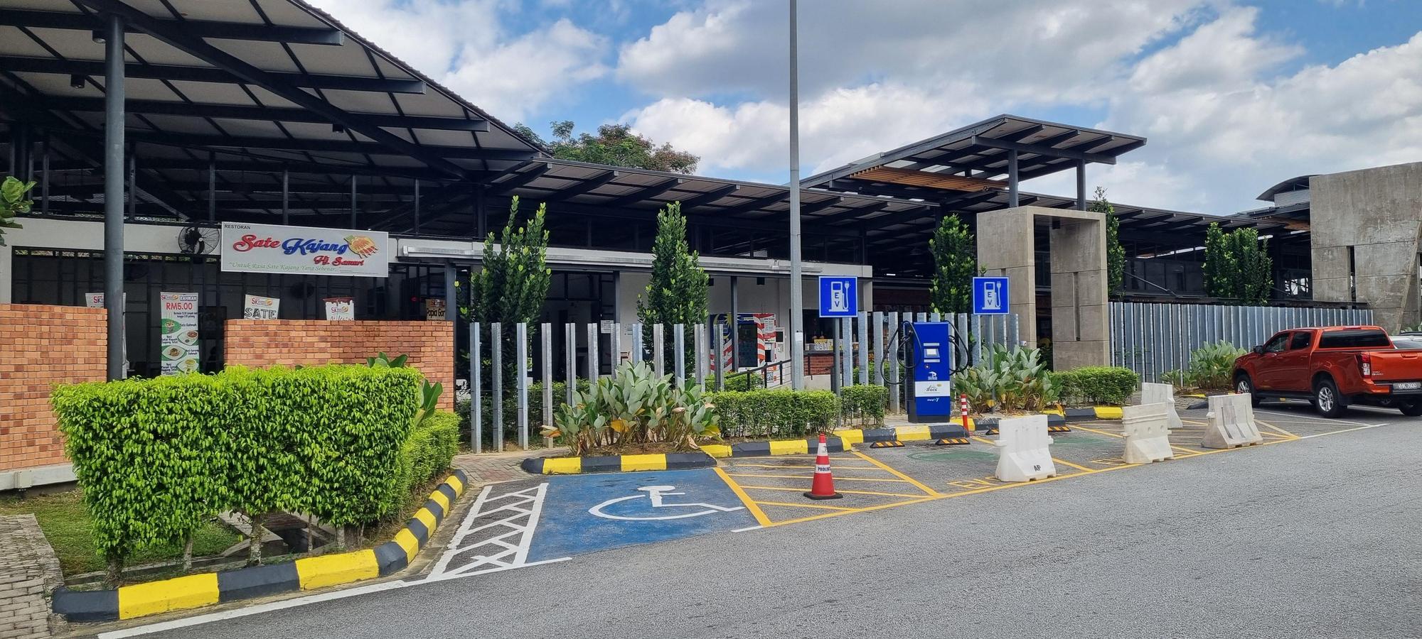 R&R Elmina Southbound | Shah Alam, Selangor | EV Station