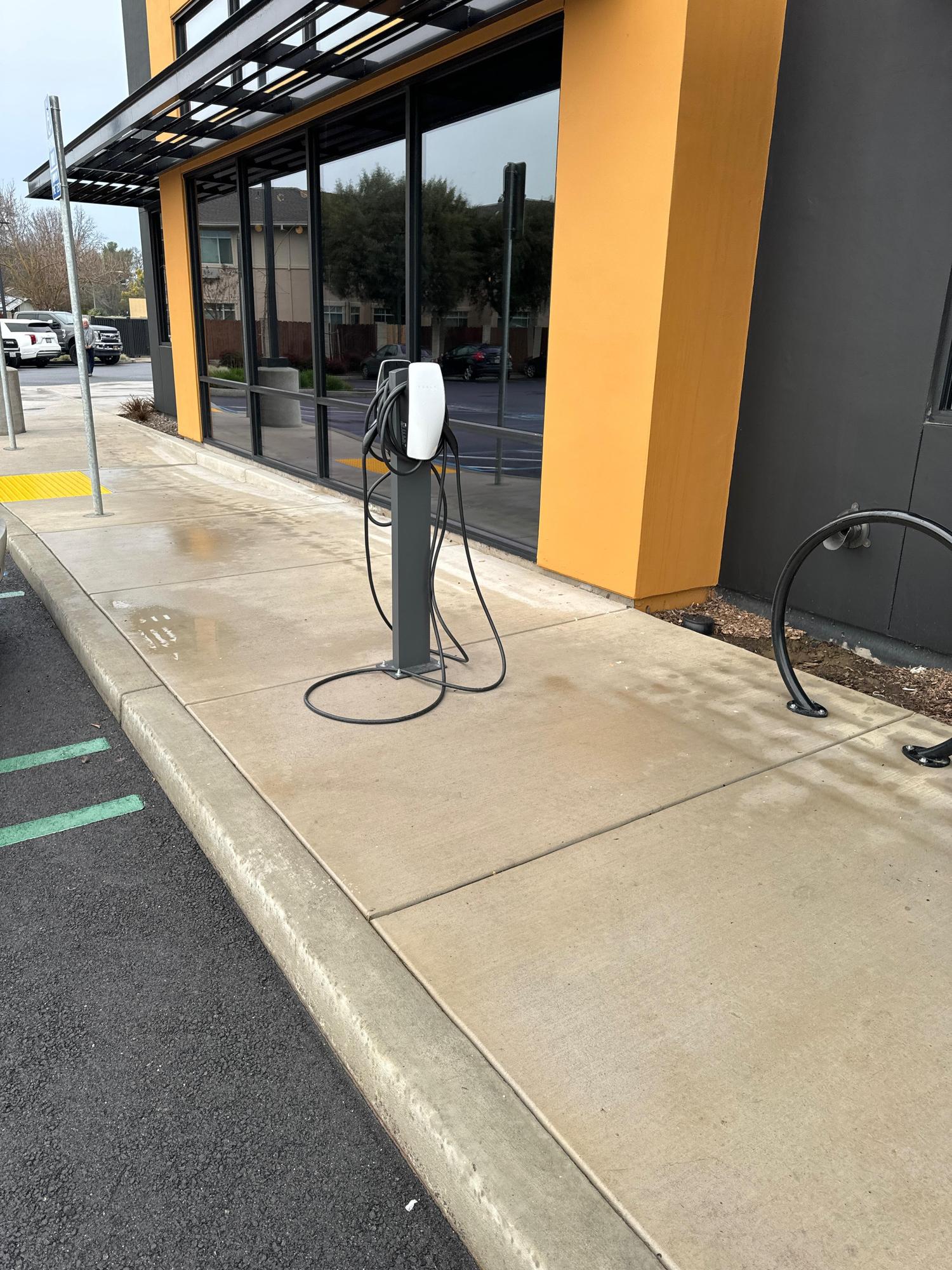 Memo's Cocina & Tequila Bar | Modesto, CA | EV Station