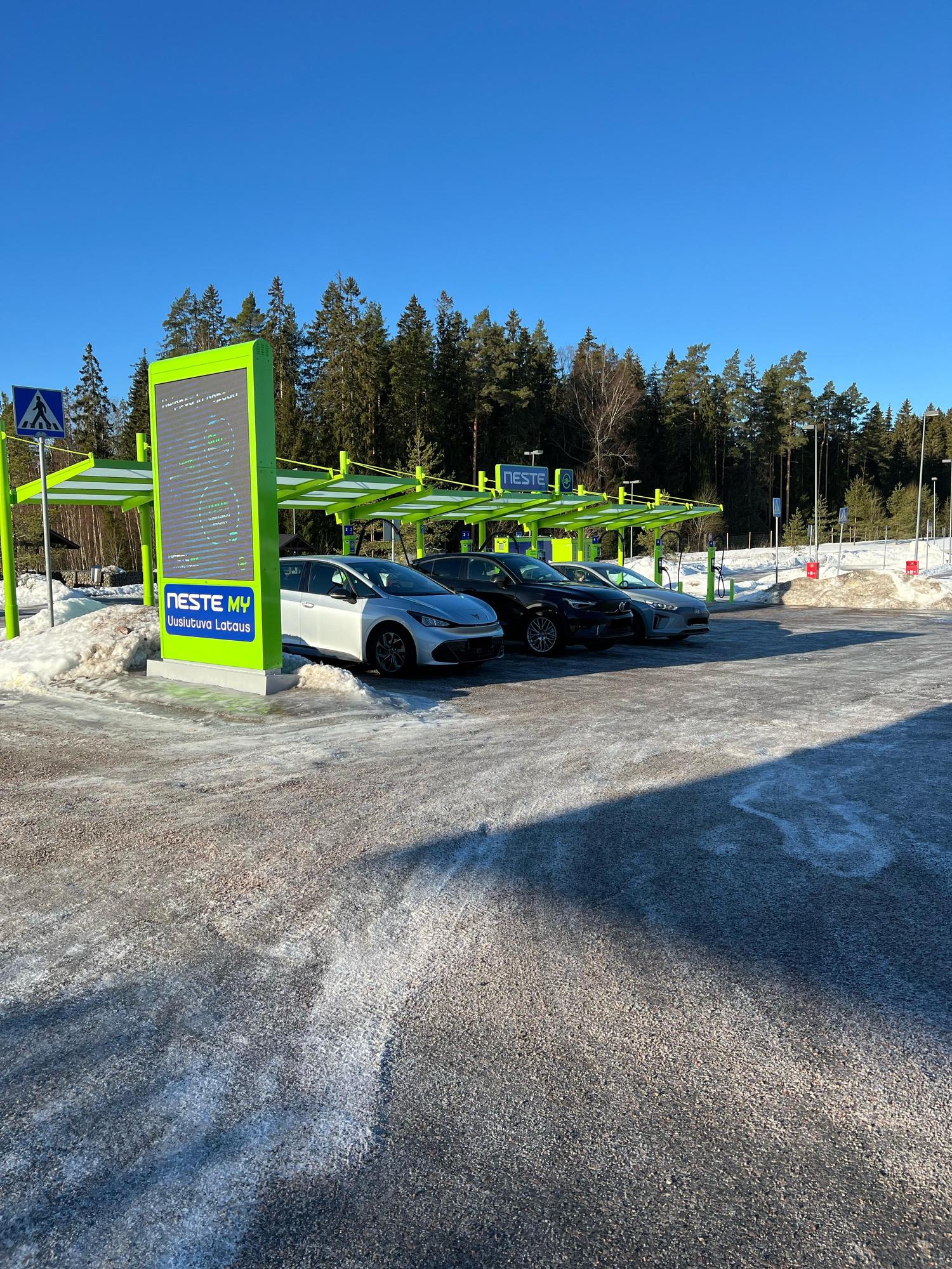 Neste MY Uusiutuva Lataus Salo Kivihovi | Suomusjärvi, Varsinais-Suomi ...