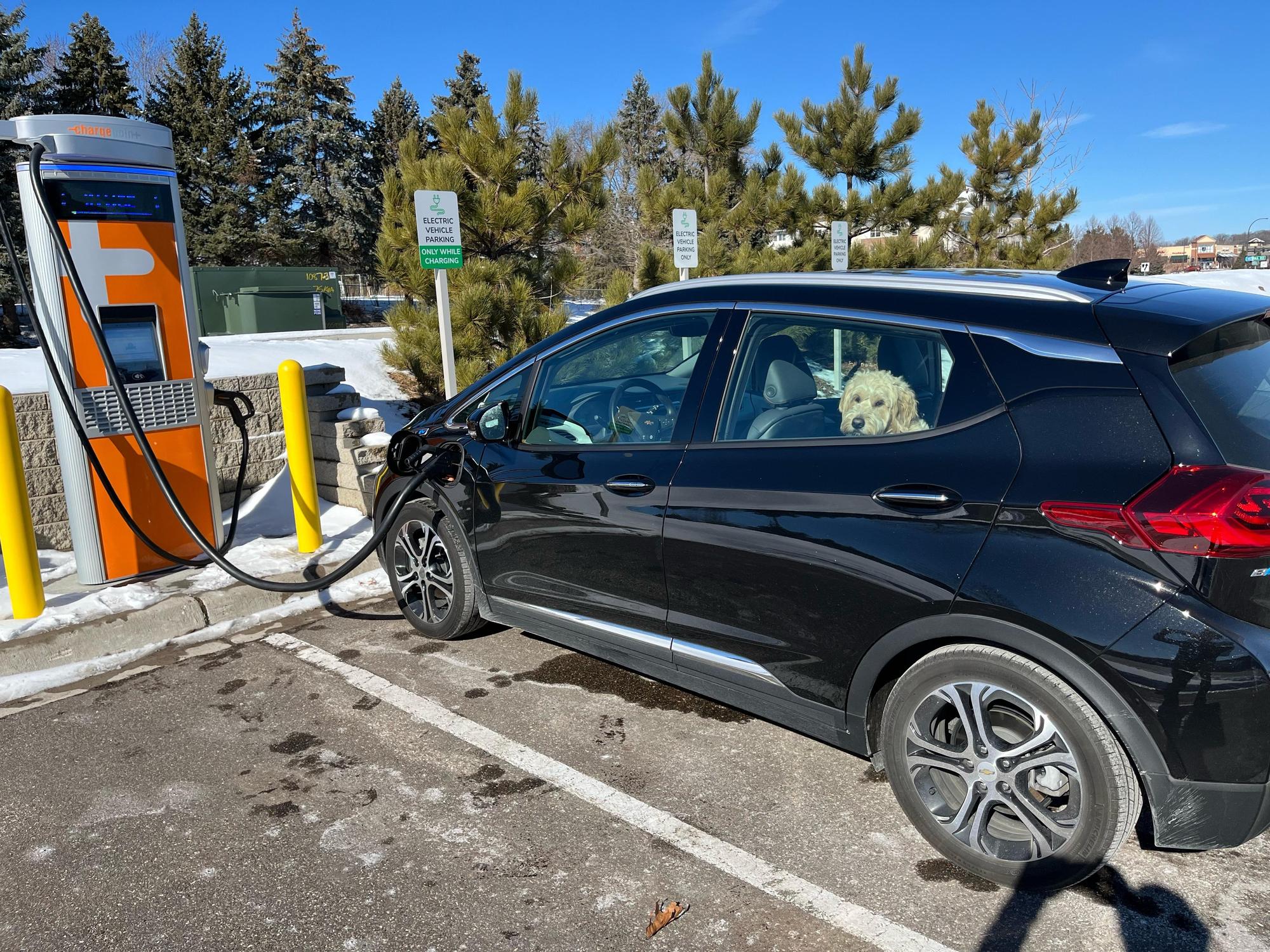 ChargePoint DC Fast Charger | Plymouth, MN | EV Station
