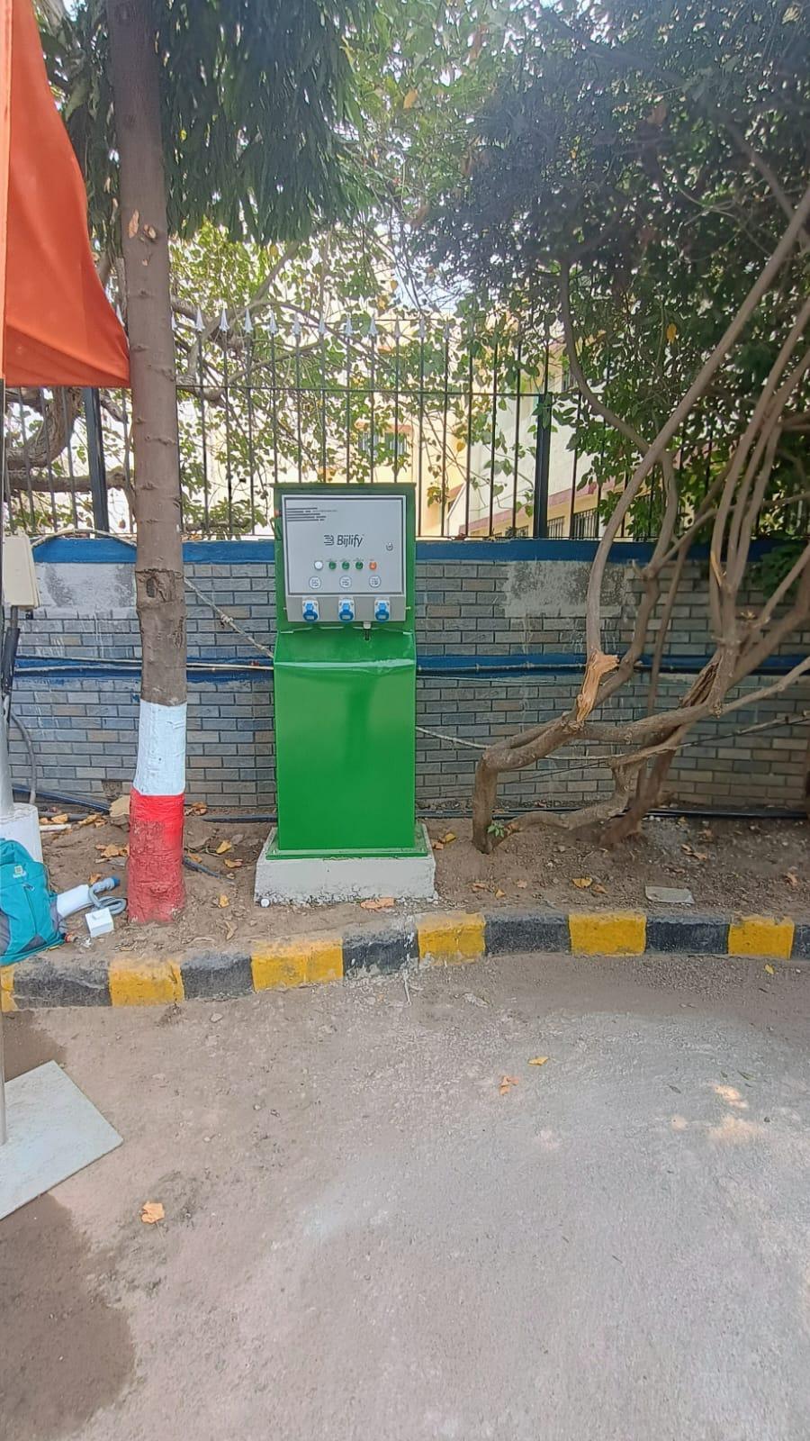 AZ 2 building WRS6+73Q New Navy Nagar, Colaba | Mumbai, MH | EV Station
