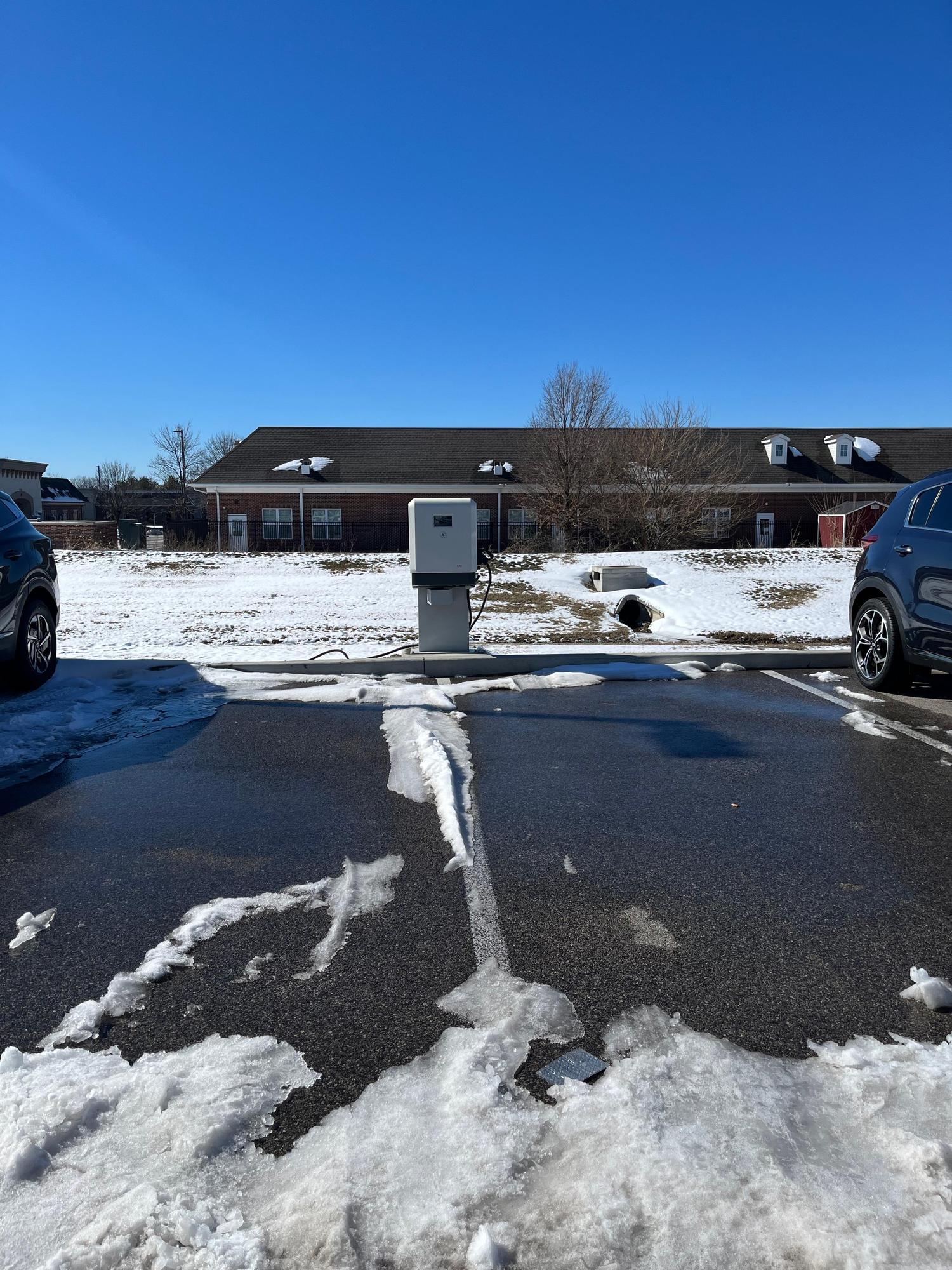 Auffenberg Kia | Shiloh, IL | EV Station