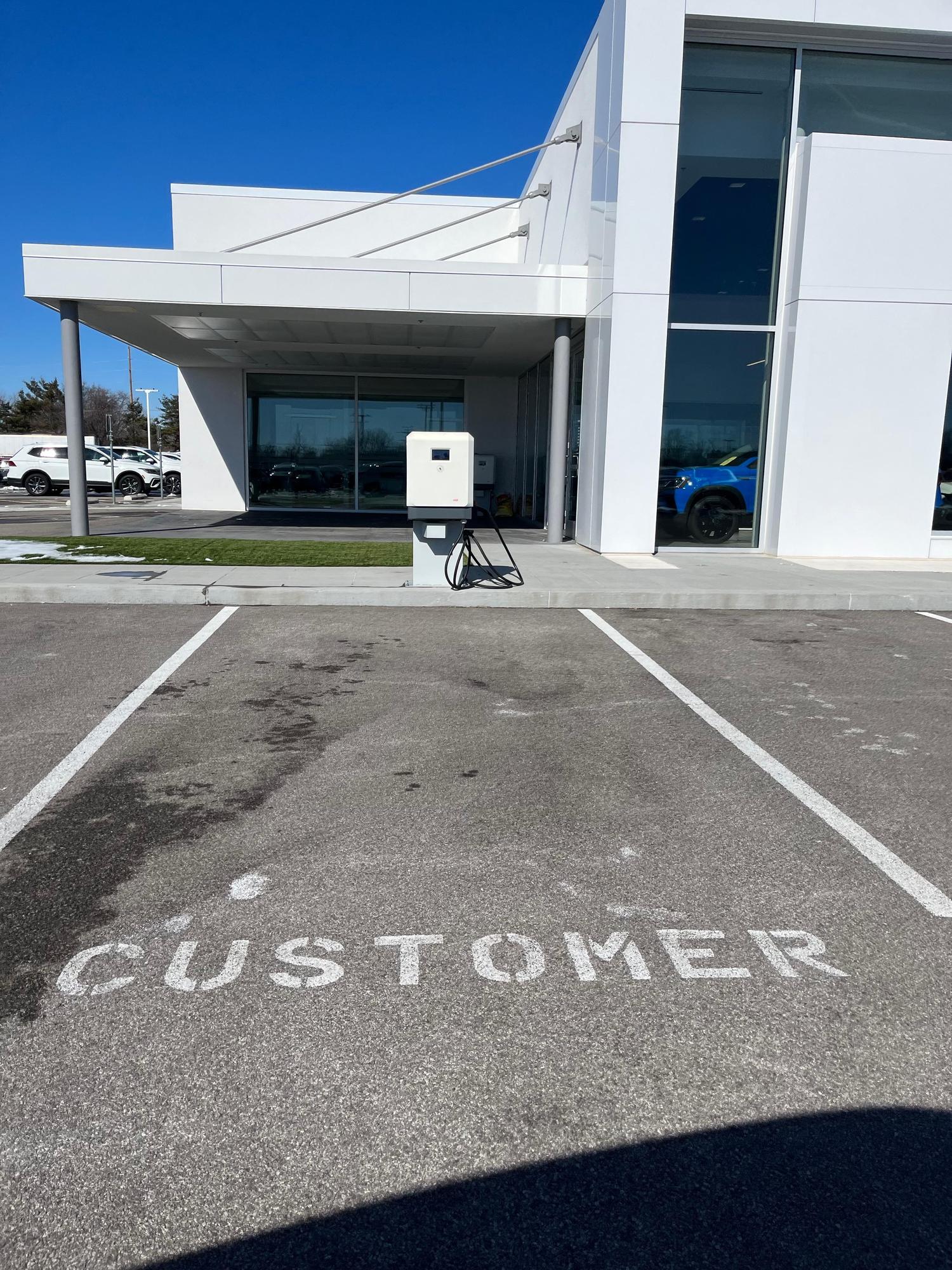 Auffenberg Volkswagen | Shiloh, IL | EV Station