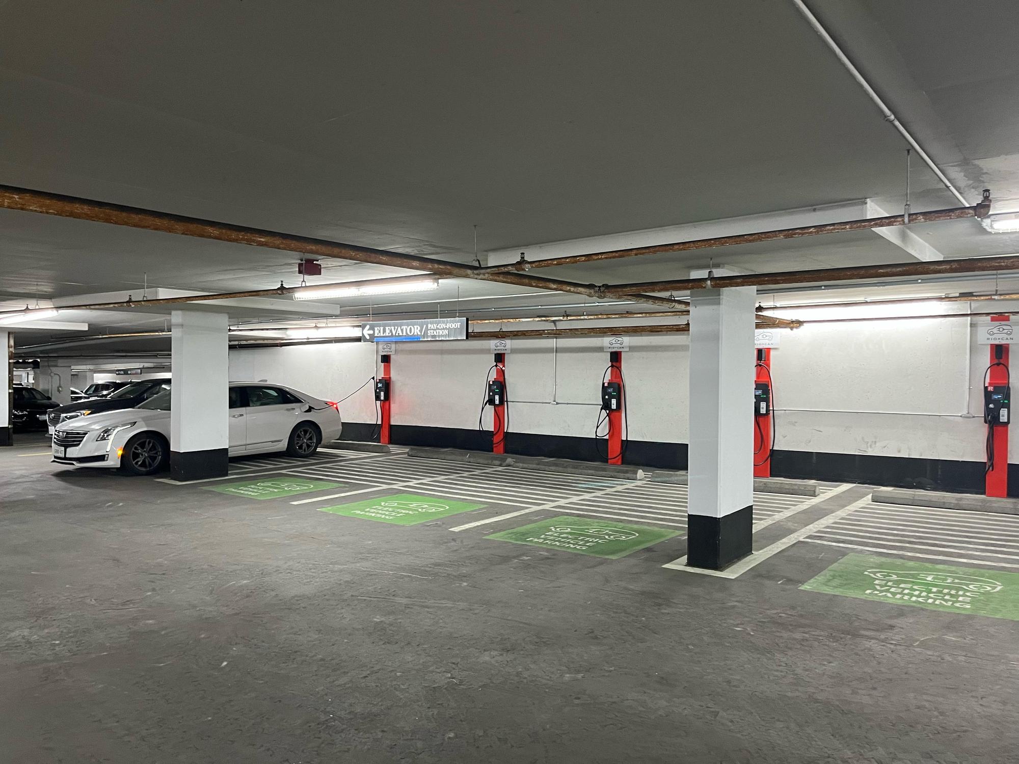 Empress Walk | Toronto, ON | EV Station