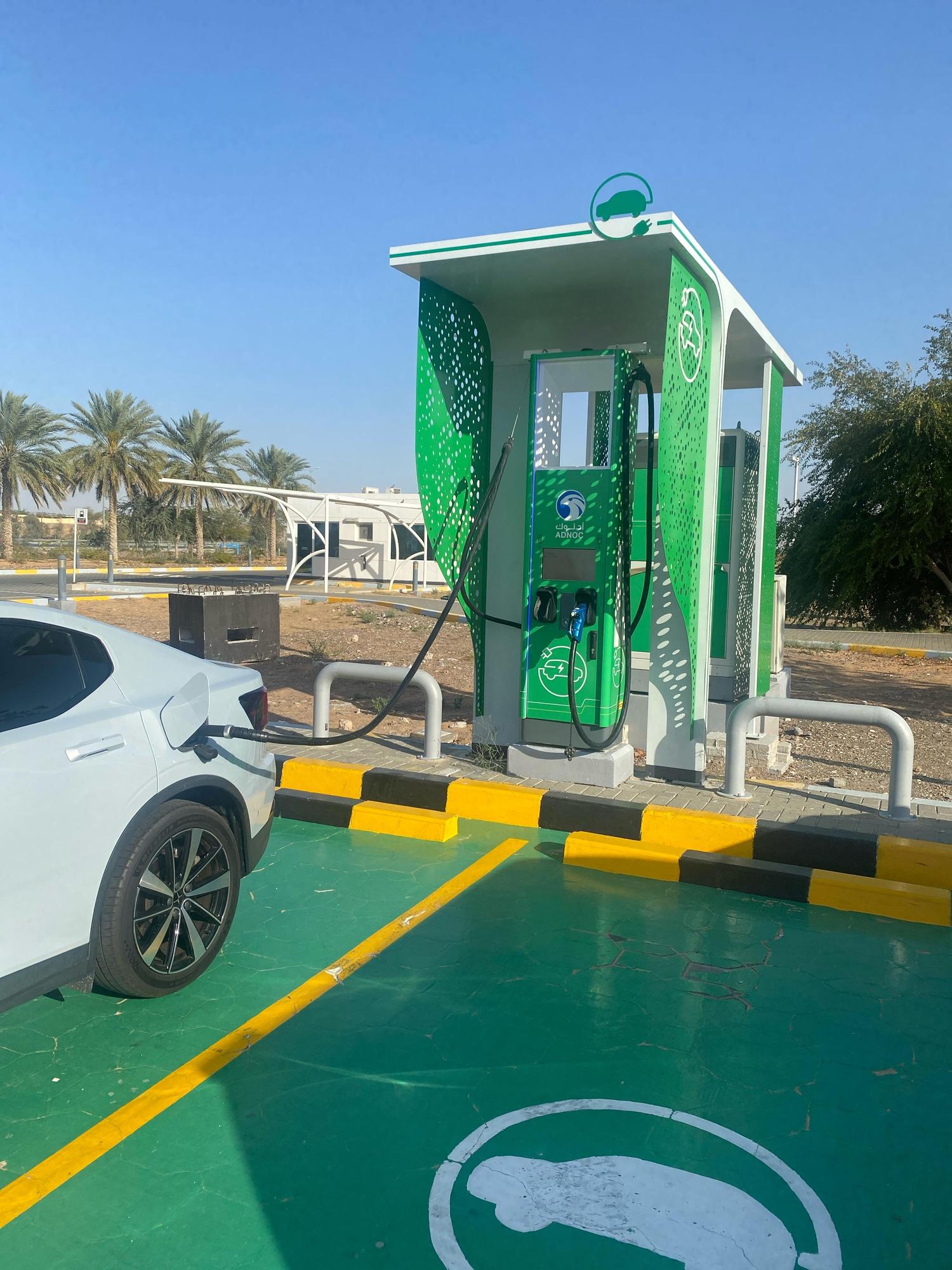 ADNOC Service Station | Al Faqaa (773) | Tahnoun Bin Mohammed Al Nahyan ...