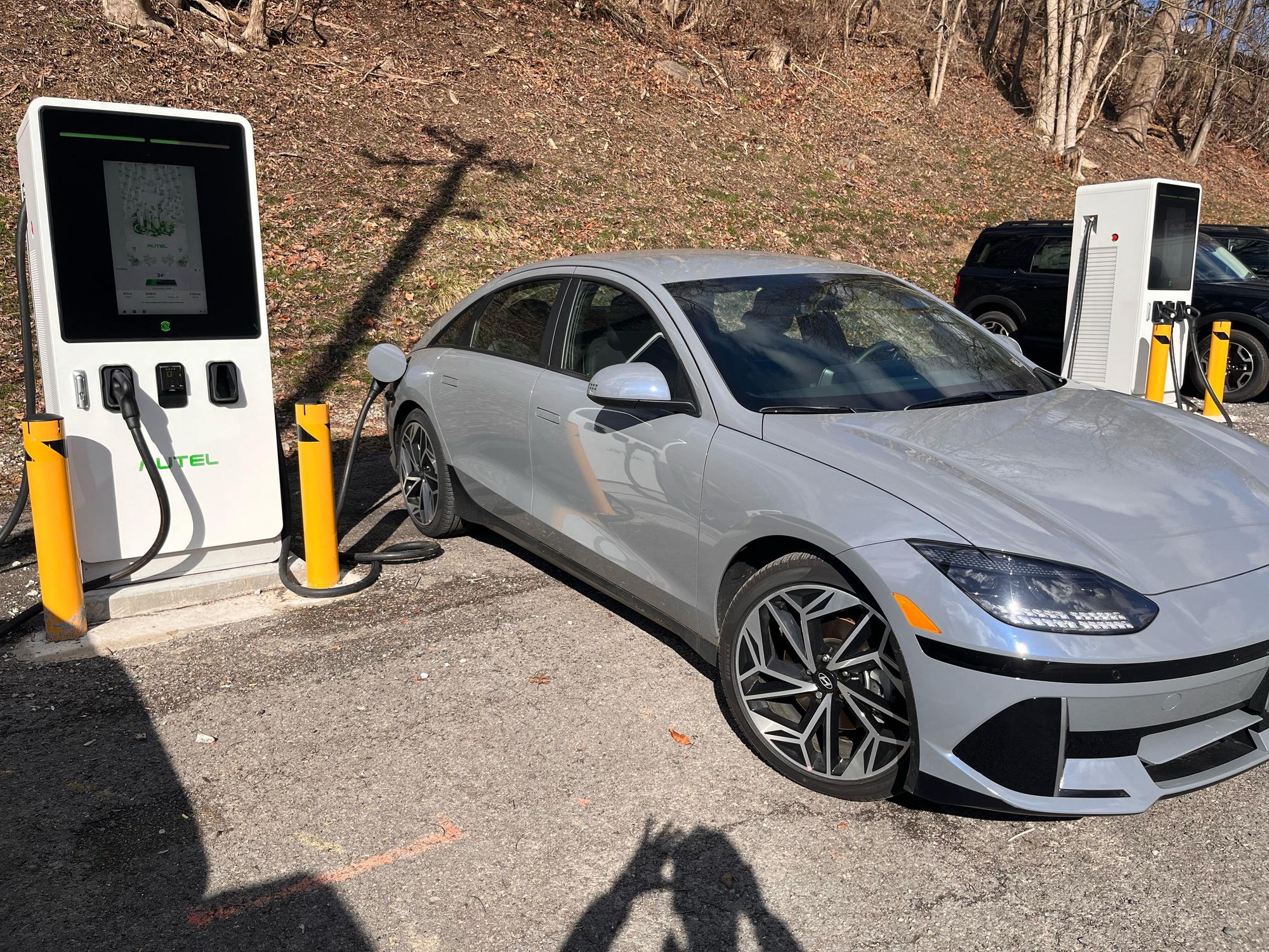 Chenoweth Ford - Pre-Owned Vehicle Lot | Clarksburg, WV | EV Station