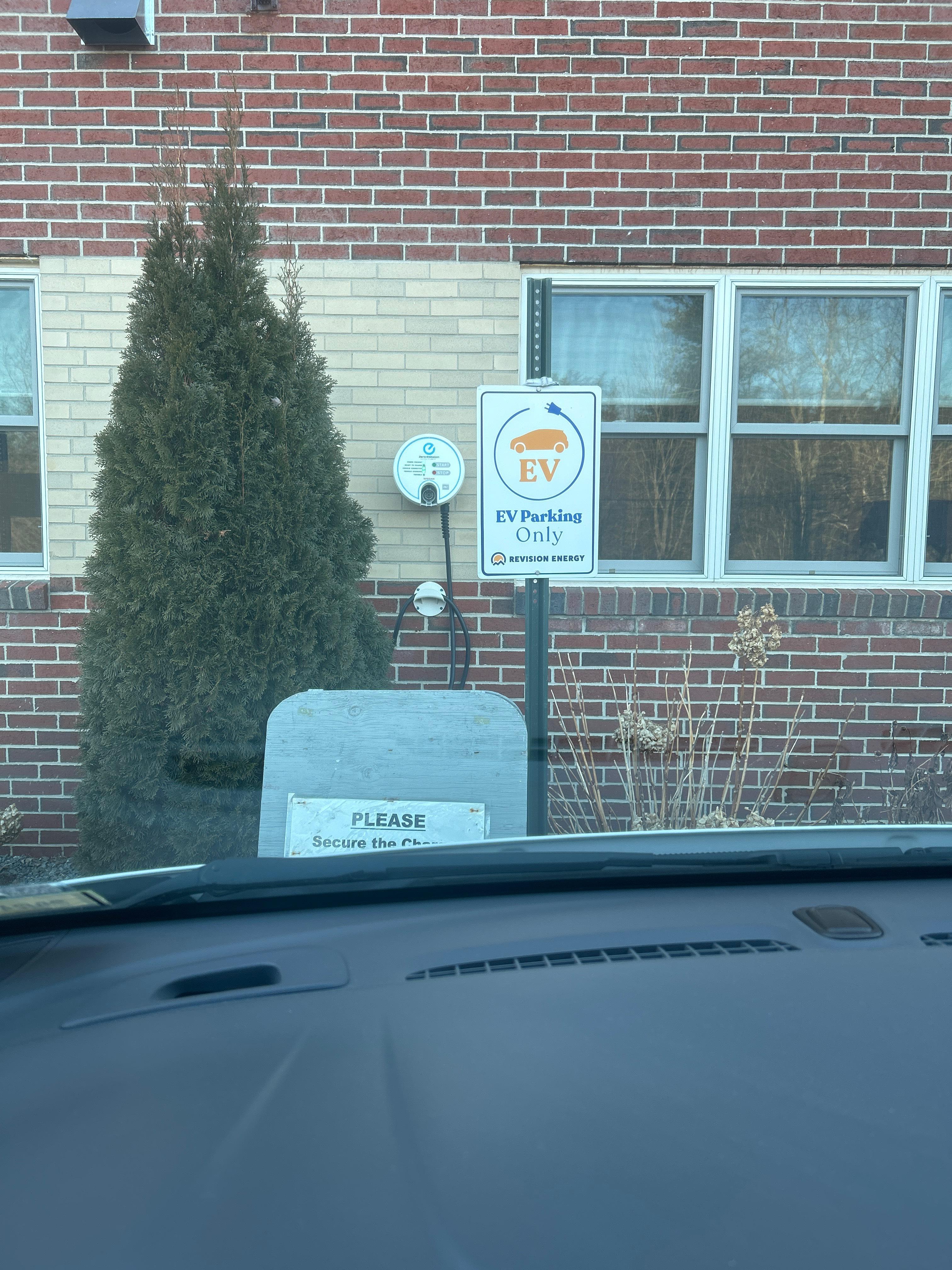 Franklin Pierce University - Monadnock Hall | Rindge, NH | EV Station