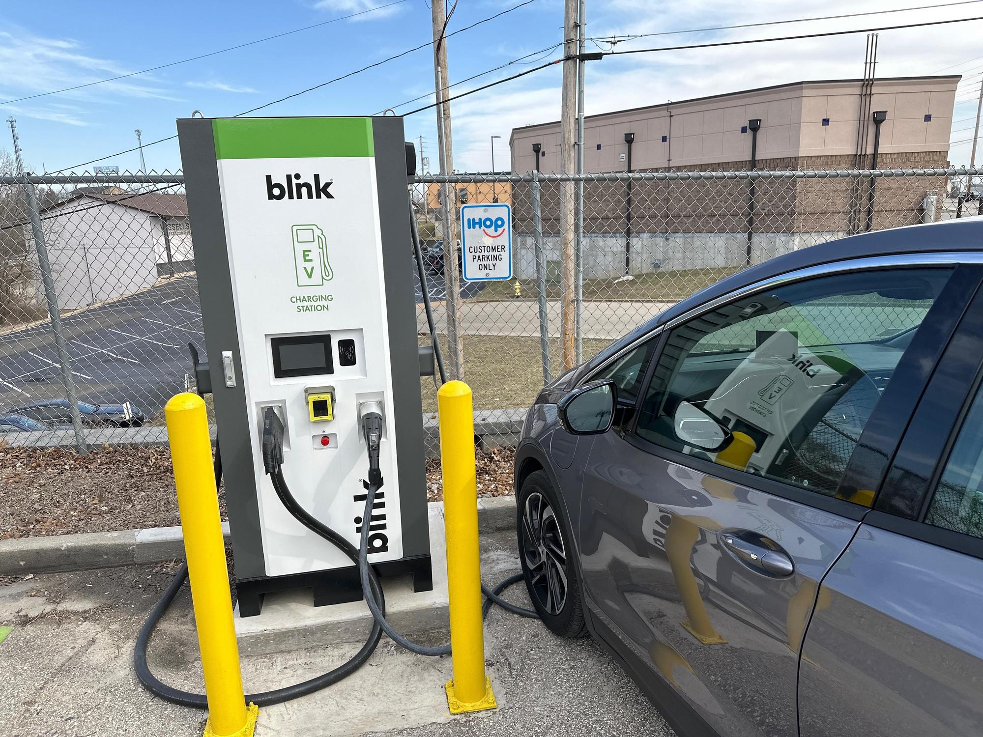 IHOP | Rolla, MO | EV Station