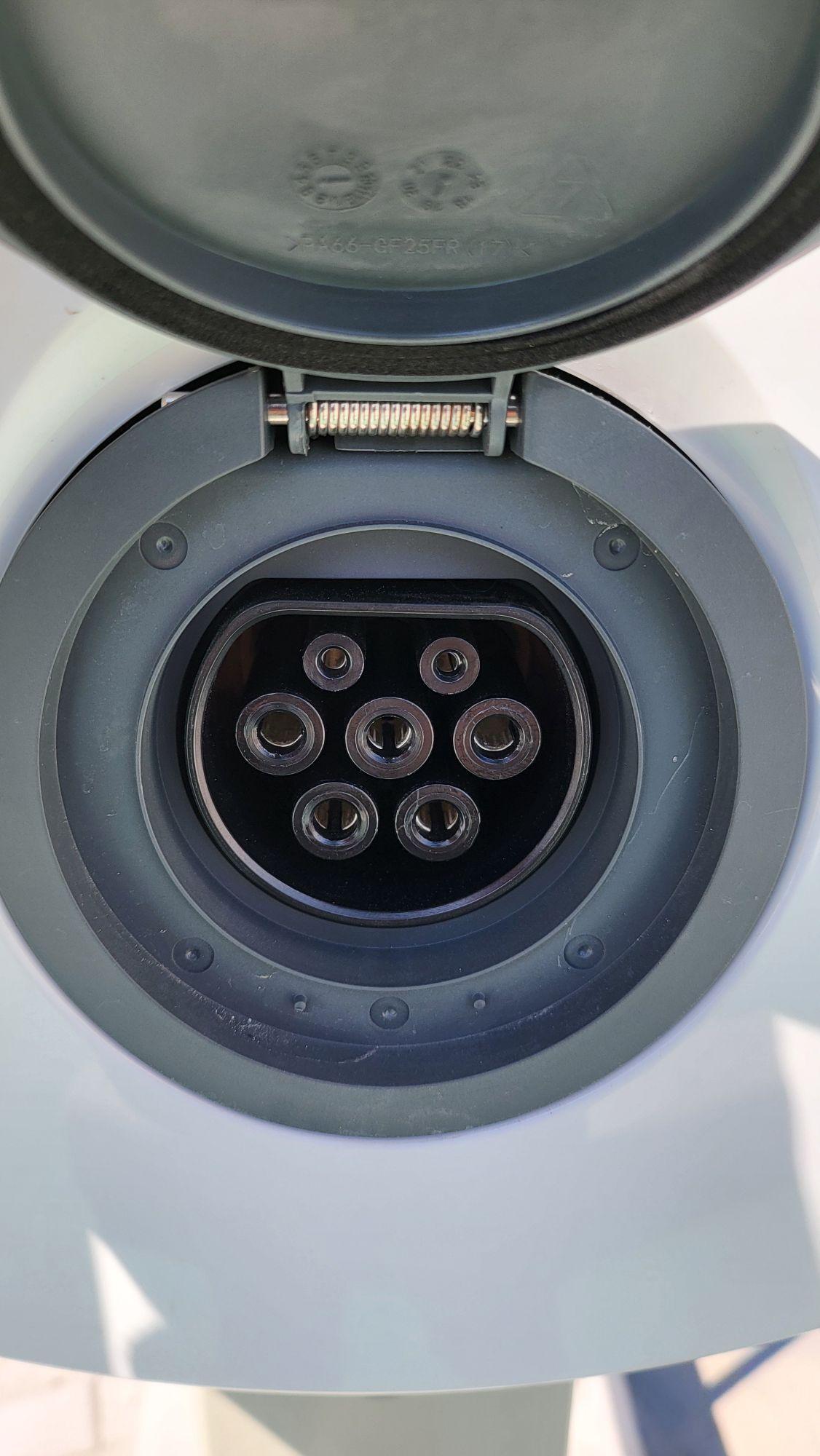 Kuwait Towers | Kuwait City, Al Asimah Governate | EV Station